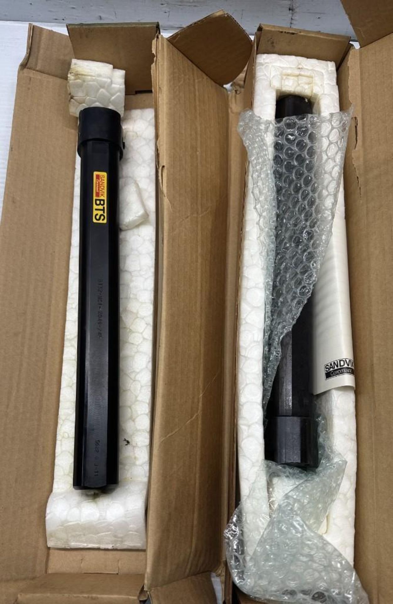 Lot of (2) Sandvik #BT32-NCI-2049-24FC Grooving Boring Bars