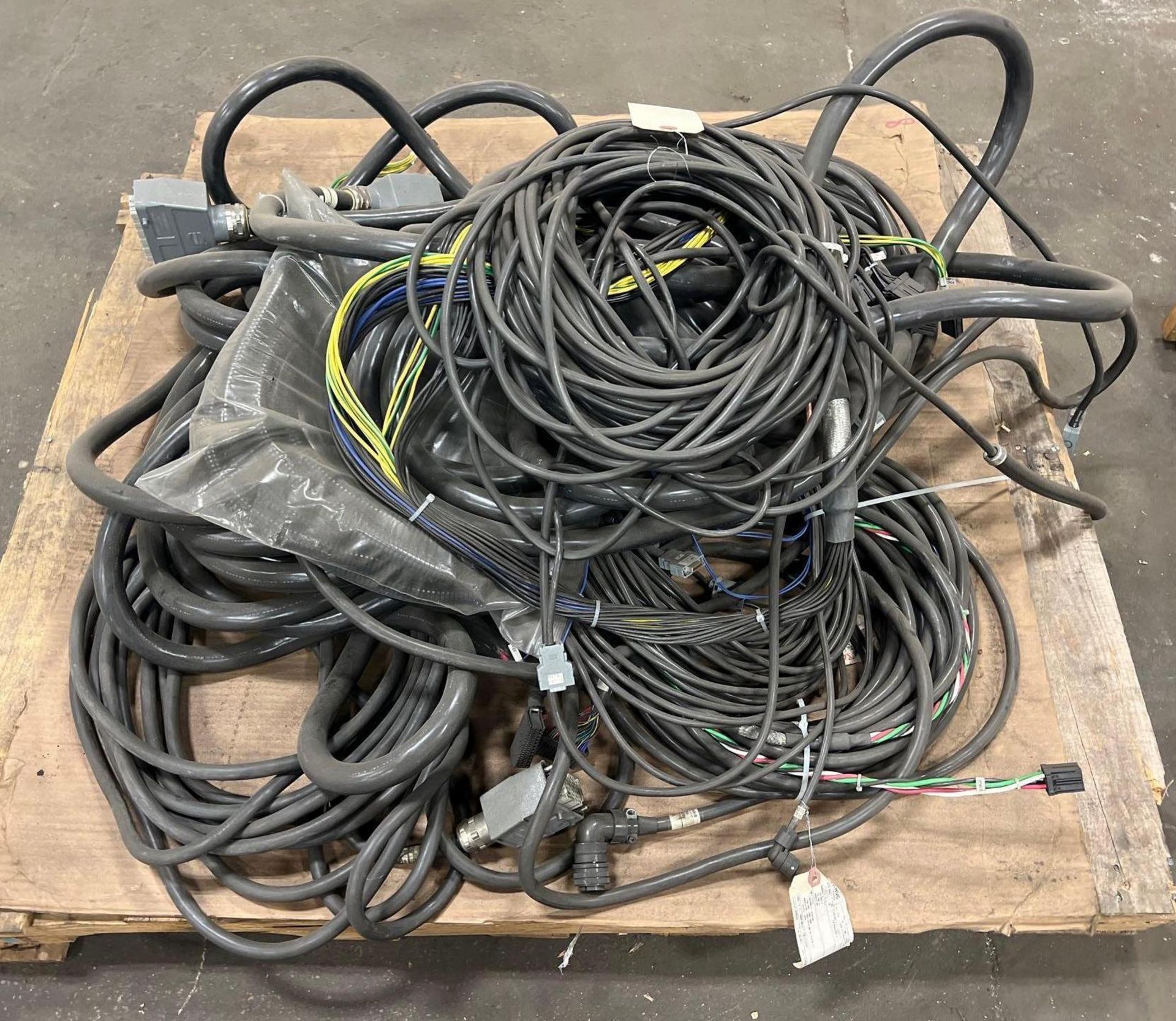 Location: Muskegon, MI (BTM Consignment Warehouse) Lot of Fanuc Robot ...