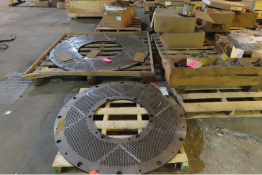 (2) Extraction Plates for Black Clawson Pulper w/Rotar Attachment