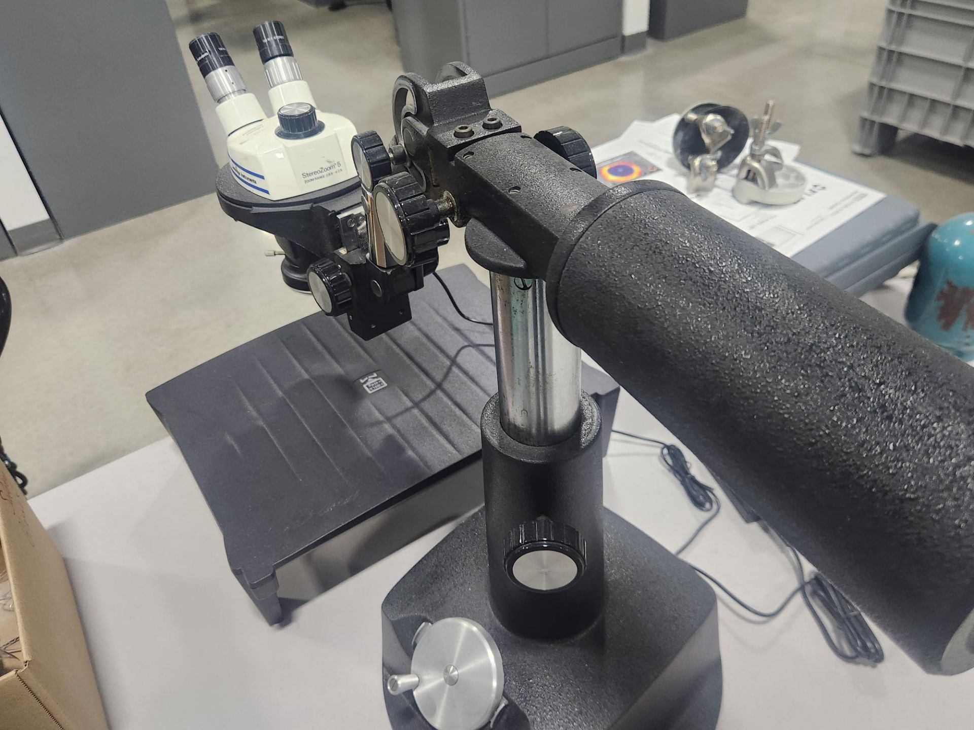 CAMBRIDGE INSTRUMENT STEREO ZOOM 5; ZOOM RANGE 0.8X - 4.0X