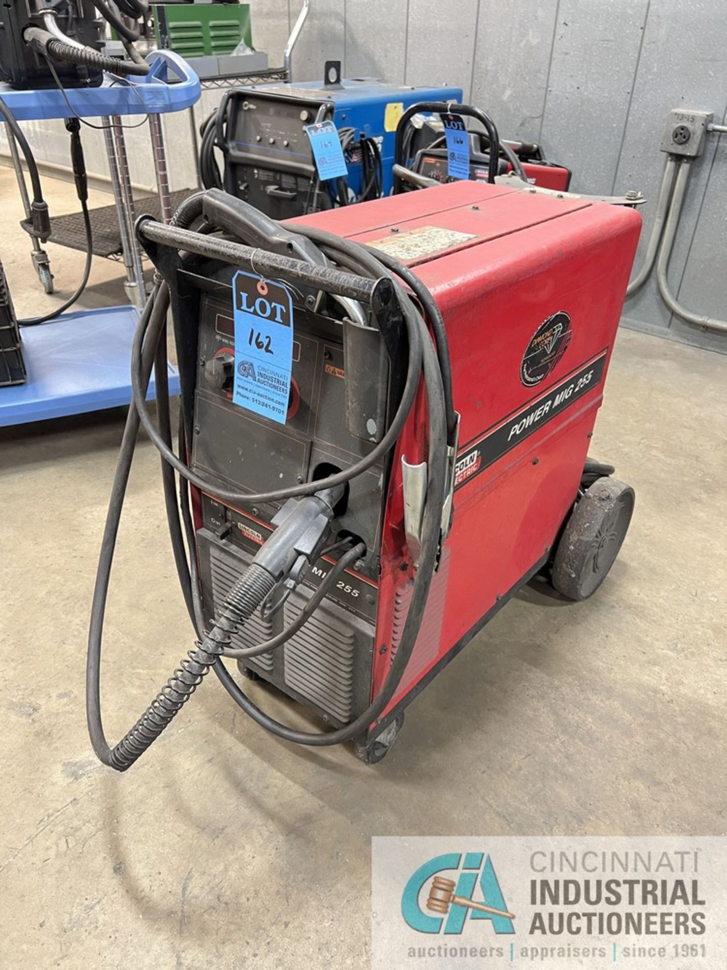 250 AMP LINCOLN POWER MIG 255 WELDER; S/N 10563
