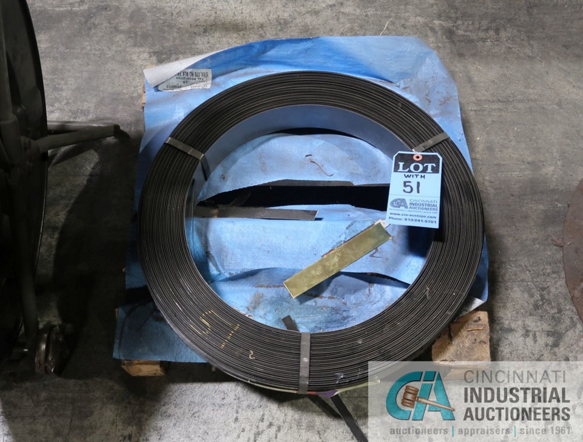 BANDING DISPENSER WITH (1) 3/4" WIDE STEEL COIL