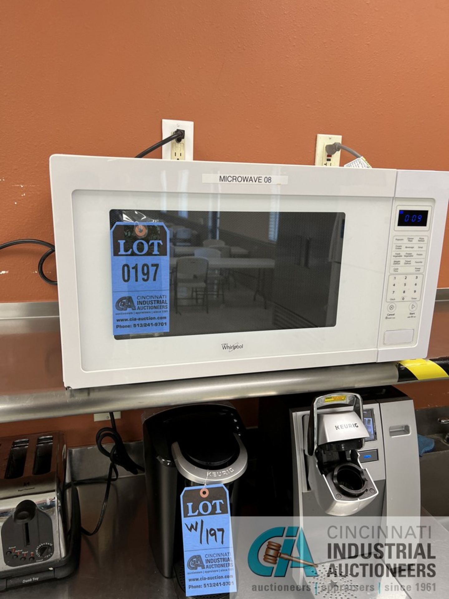 (LOT) WHIRLPOOL MICROWAVE, (2) KEURIG COFFEE MAKERS, TOASTERS (CAF)