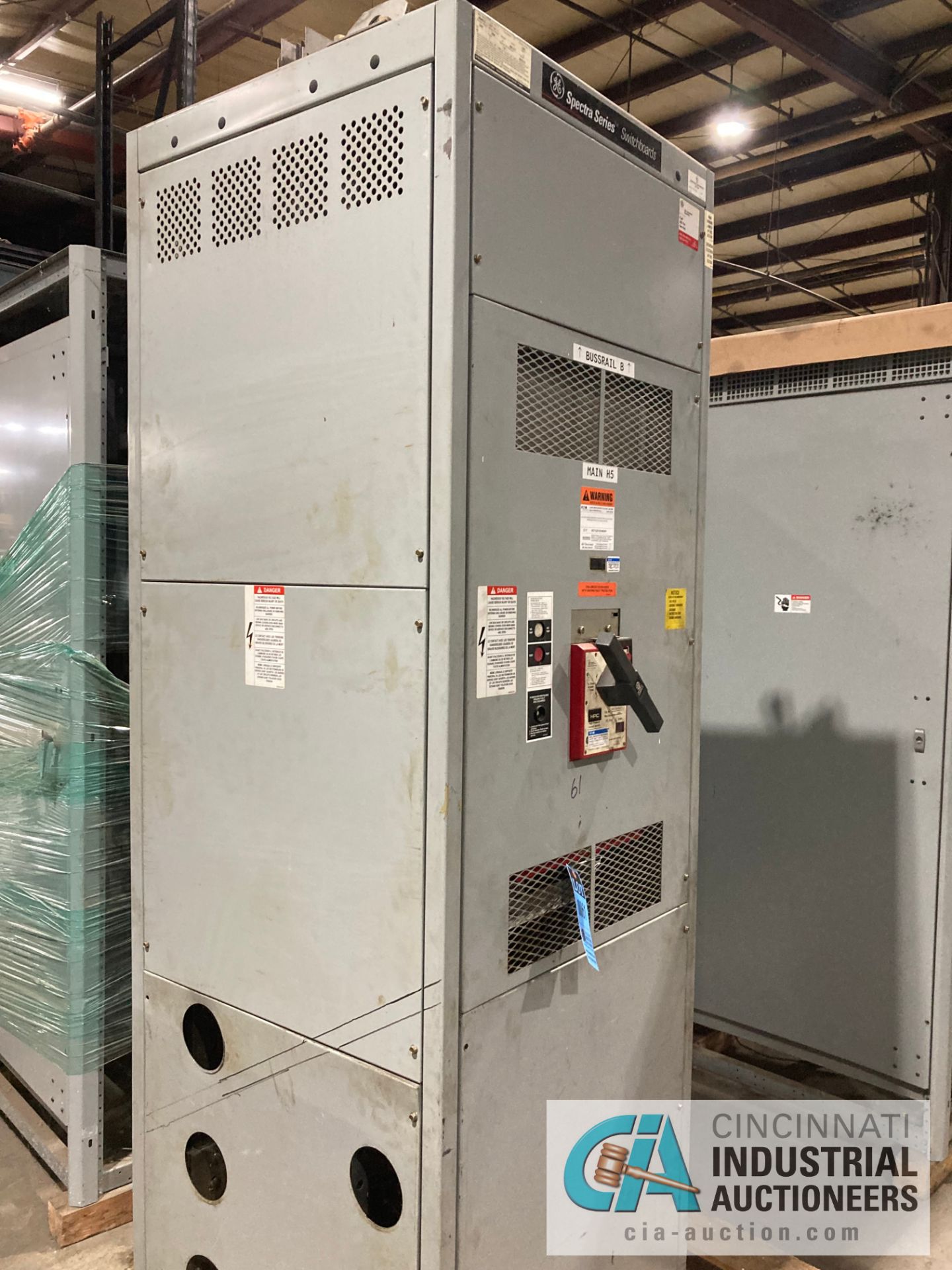 GE 2,000 AMP SPECTA-SERIES SWITHBOARD