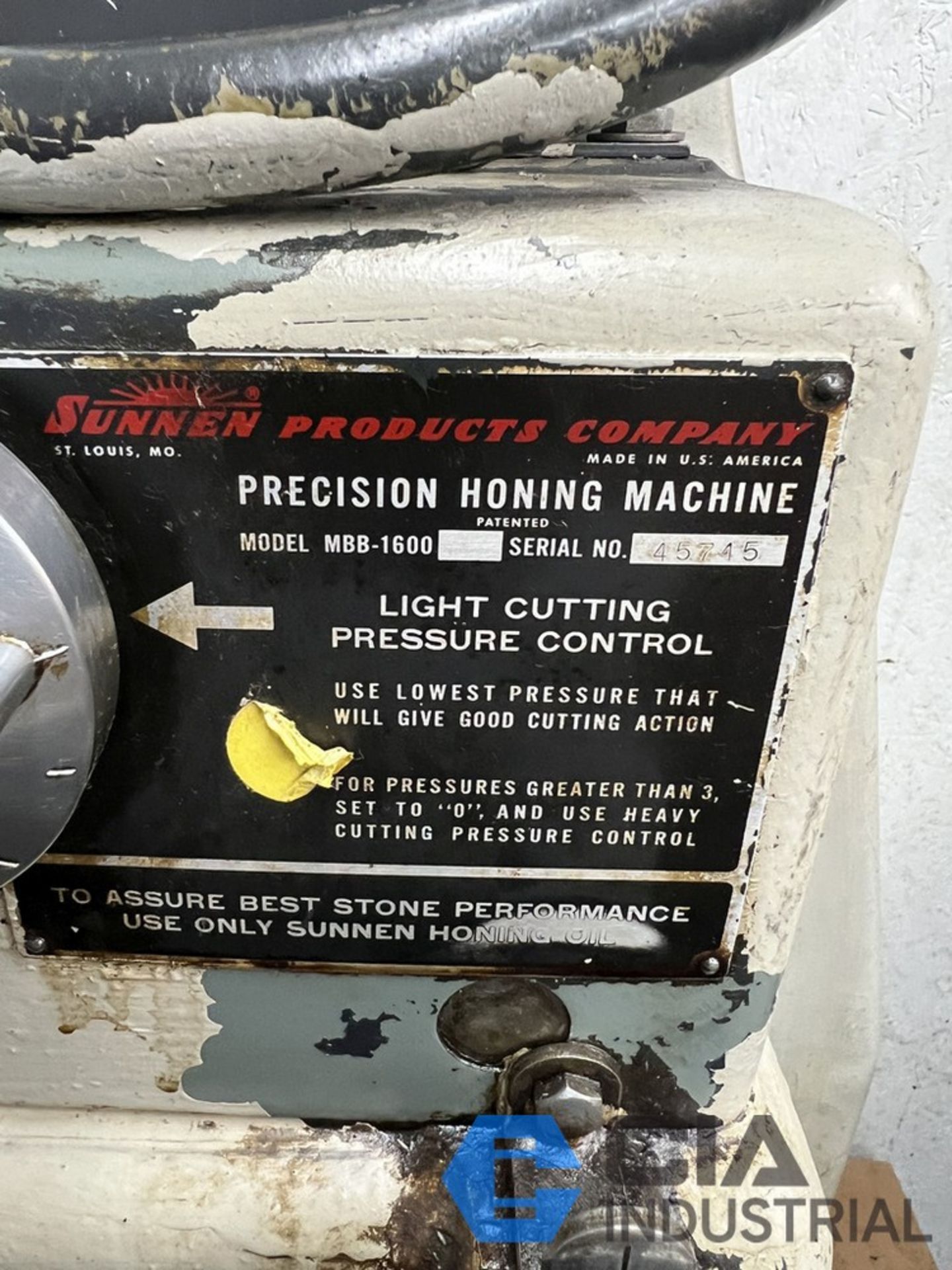 SUNNEN MODEL MBB-1600 PRECISION HONING MACHINE; S/N 45745, WITH ...