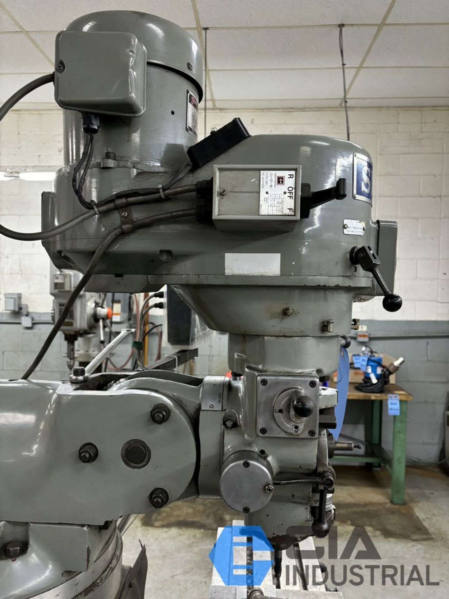 3 HP SHARPE VERTICAL MILLING MACHINE; S/N 90626167, MITUTOYO MODEL KA ...