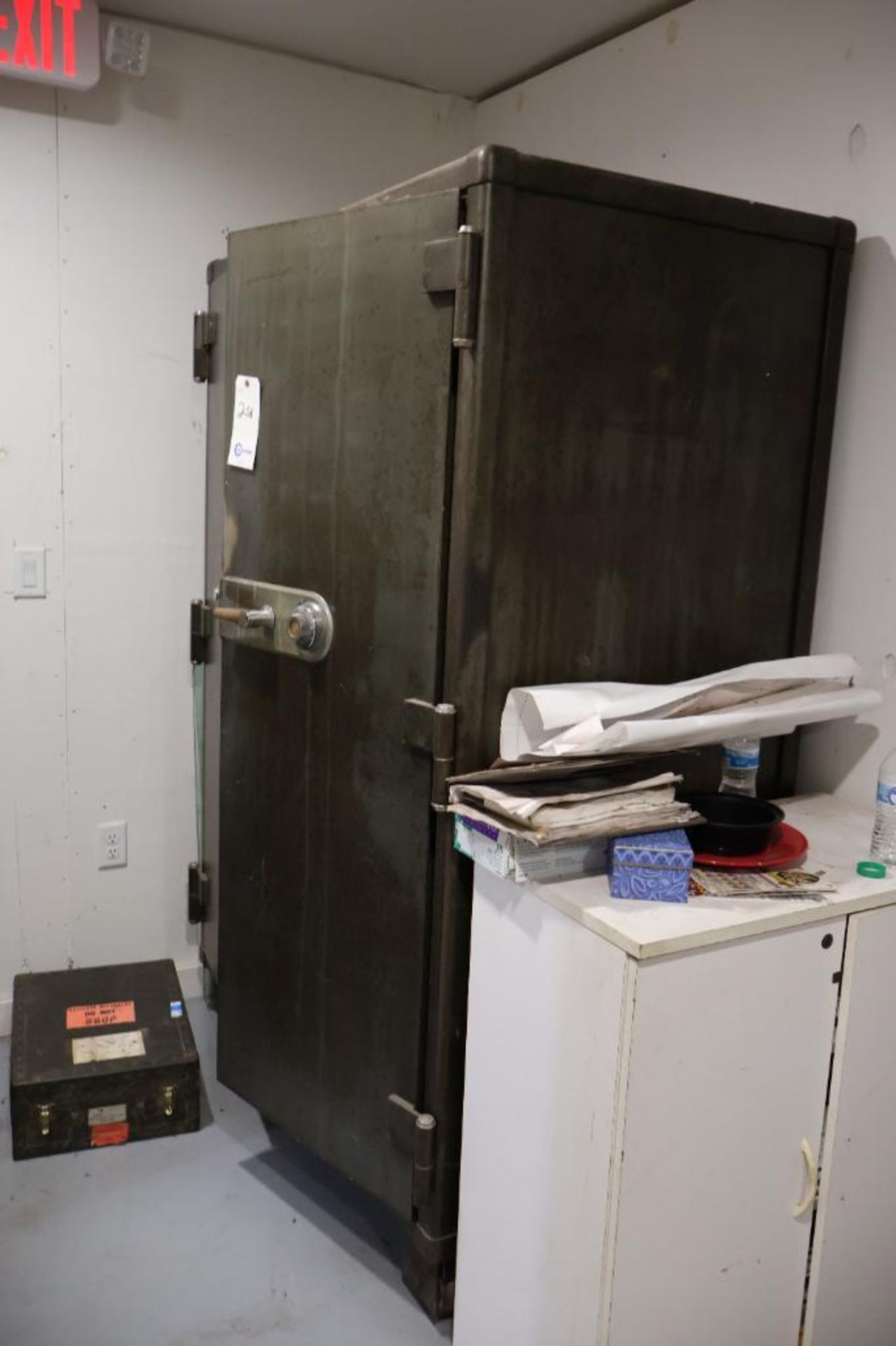 Mosler 2 door safe