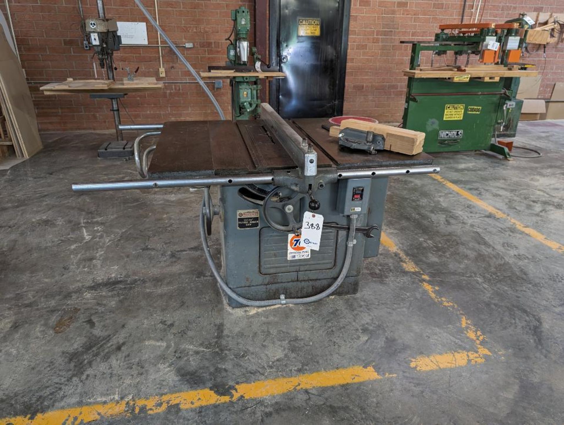 Delta/Rockwell 12" x 14" table saw