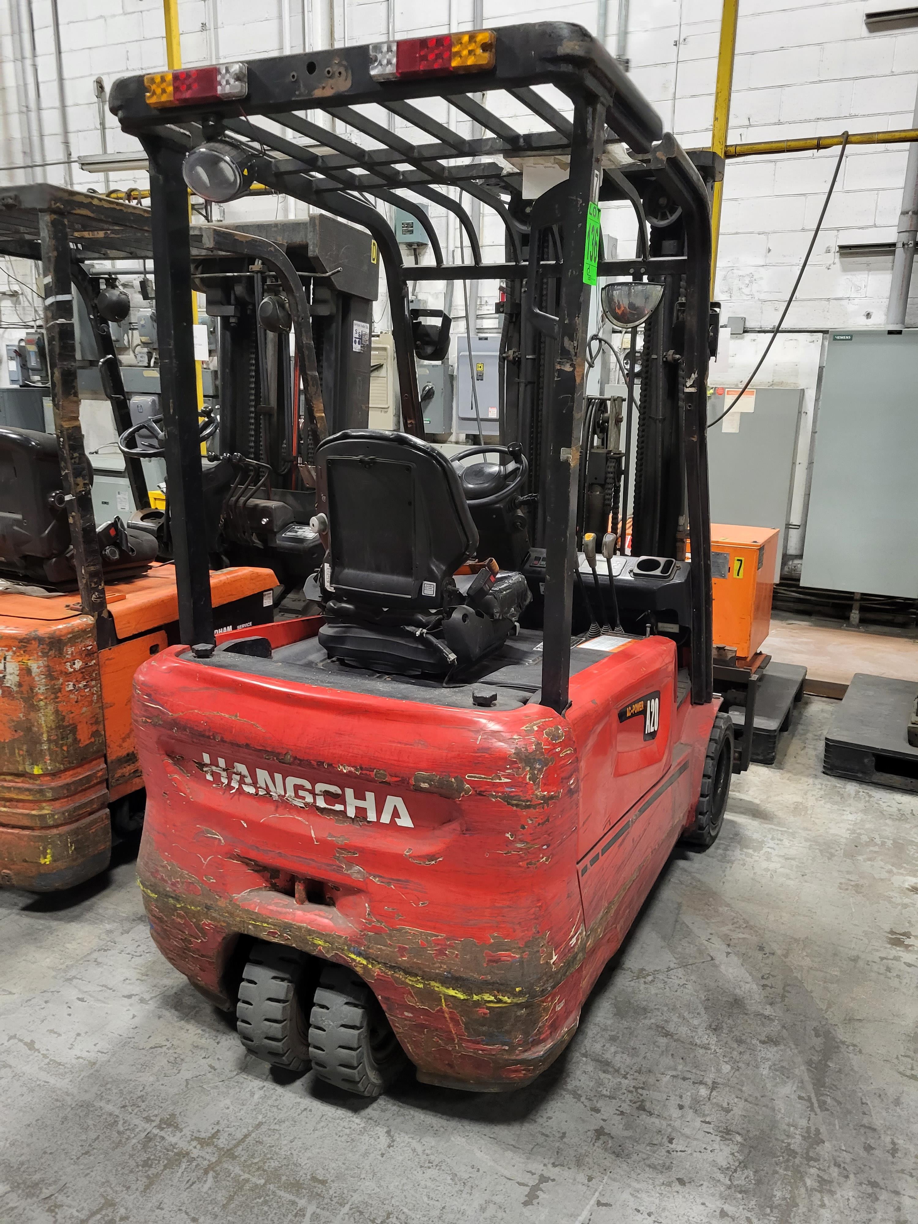 2017 HANGCHA mod. CPDS20-AC6 3-Wheel Electric Forklift and Charger. 48V ...