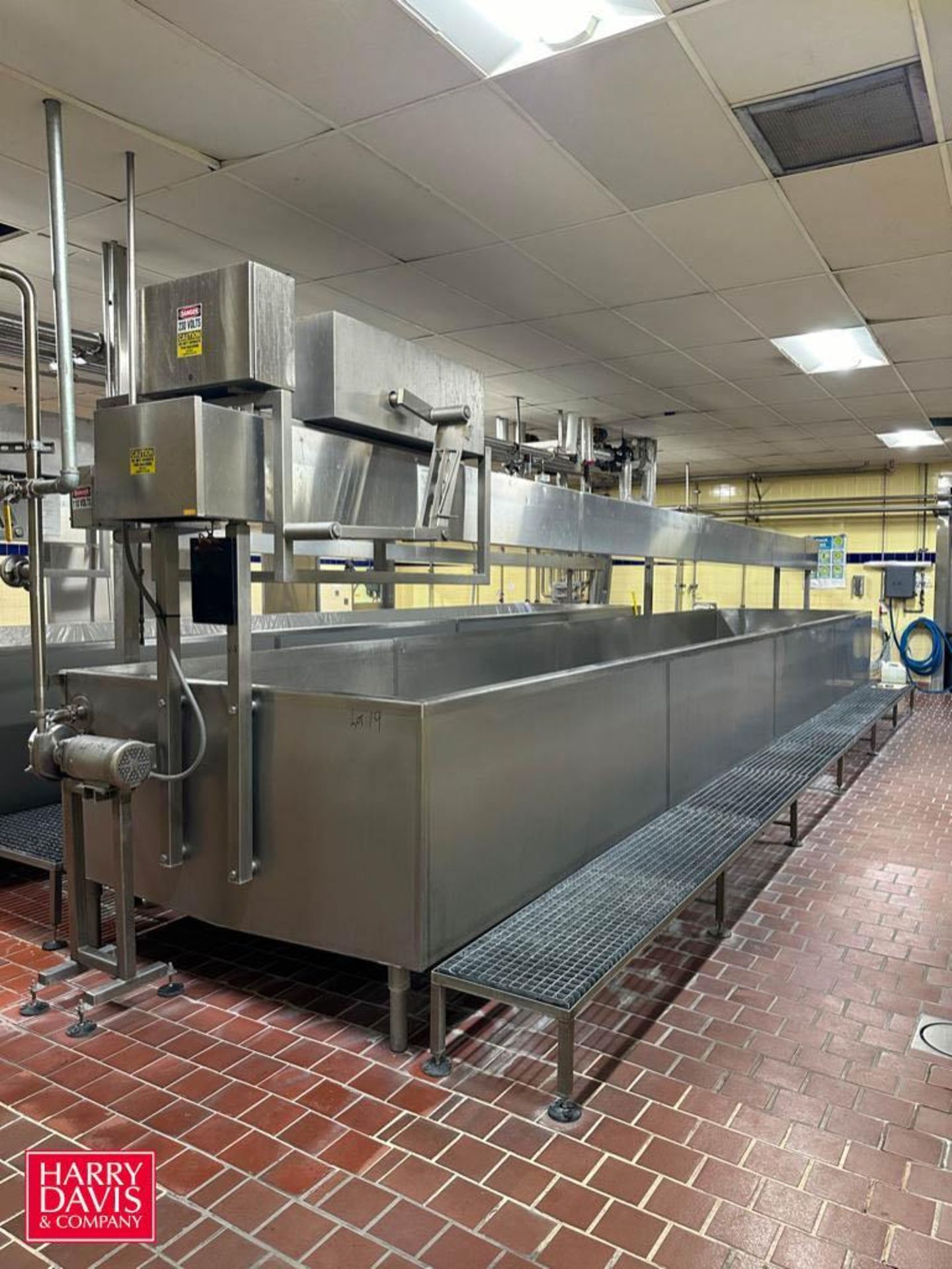 Kusel Vertistir 6,000 Gallon S/S Cheese Vat, Model: 327238CCVESA, S/N ...