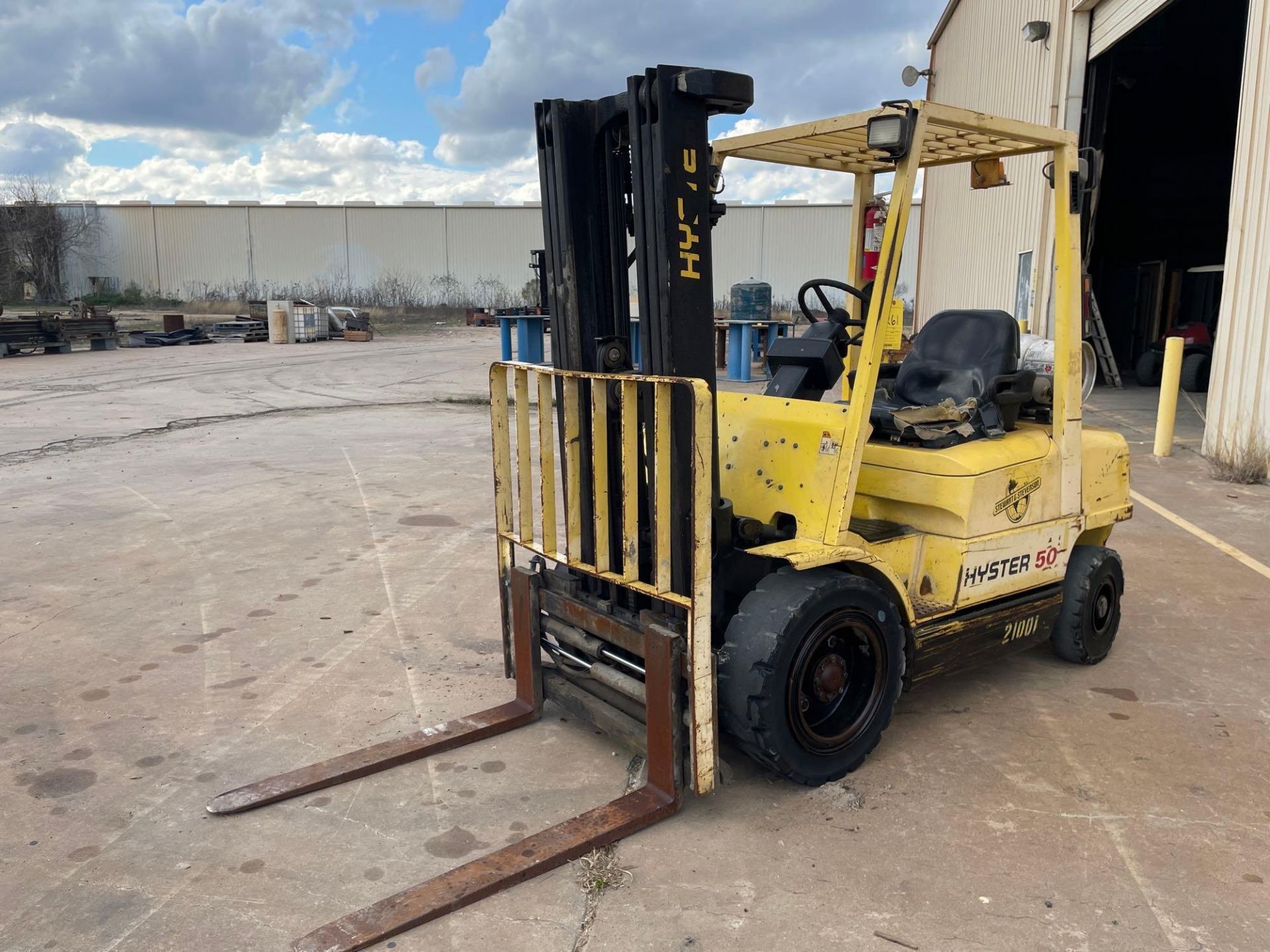 5,000 lb. Hyster 50 diesel LPG Forklift Model H50XM, S/N H177B15230X ...