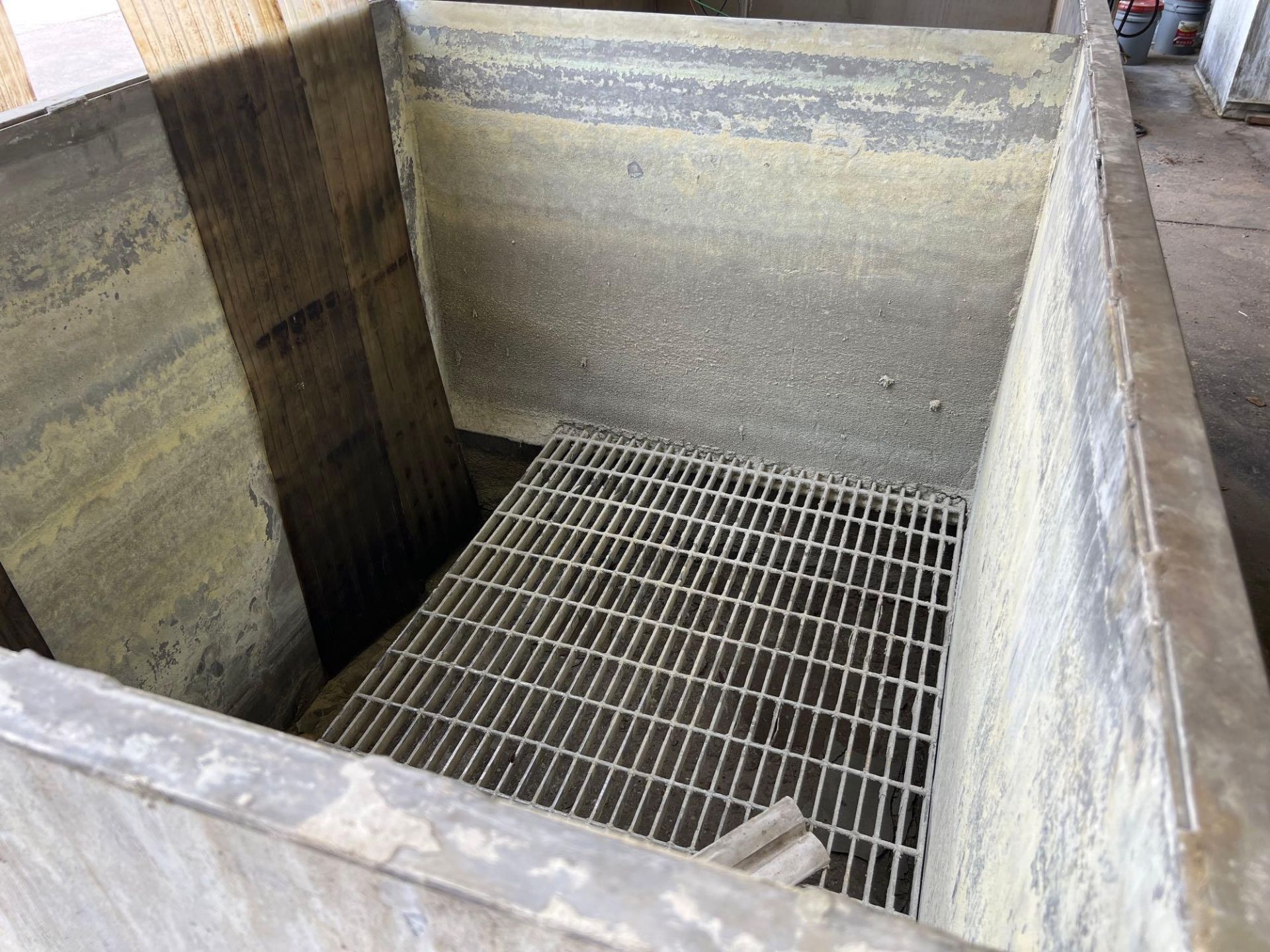 Phosphate Dip Line with Monorail Structure and Hoist System: Includes ...