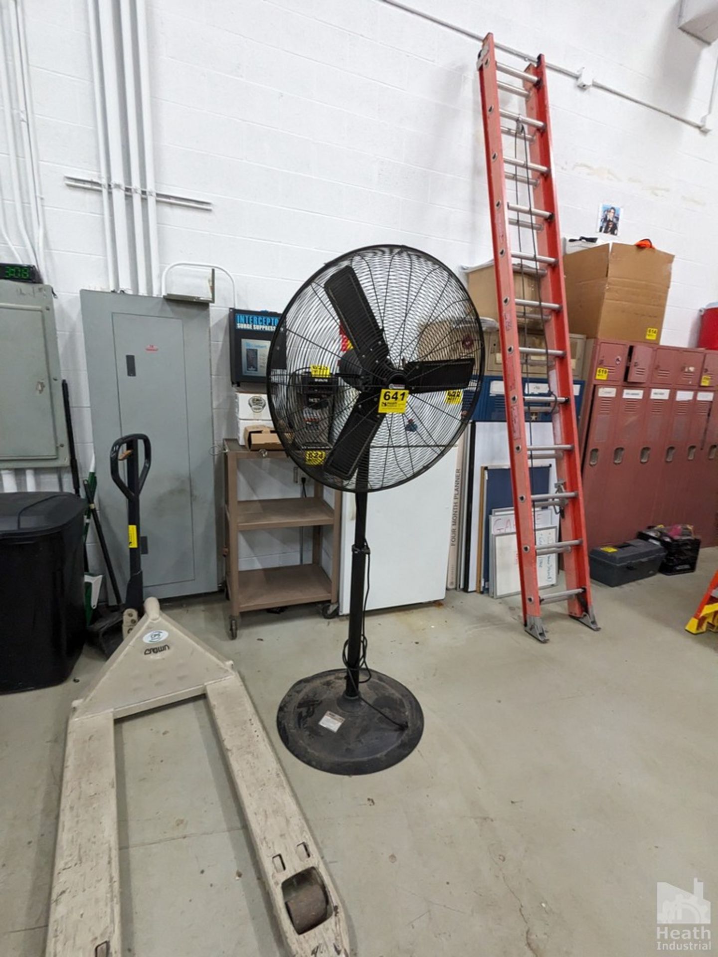 PEDESTAL FAN