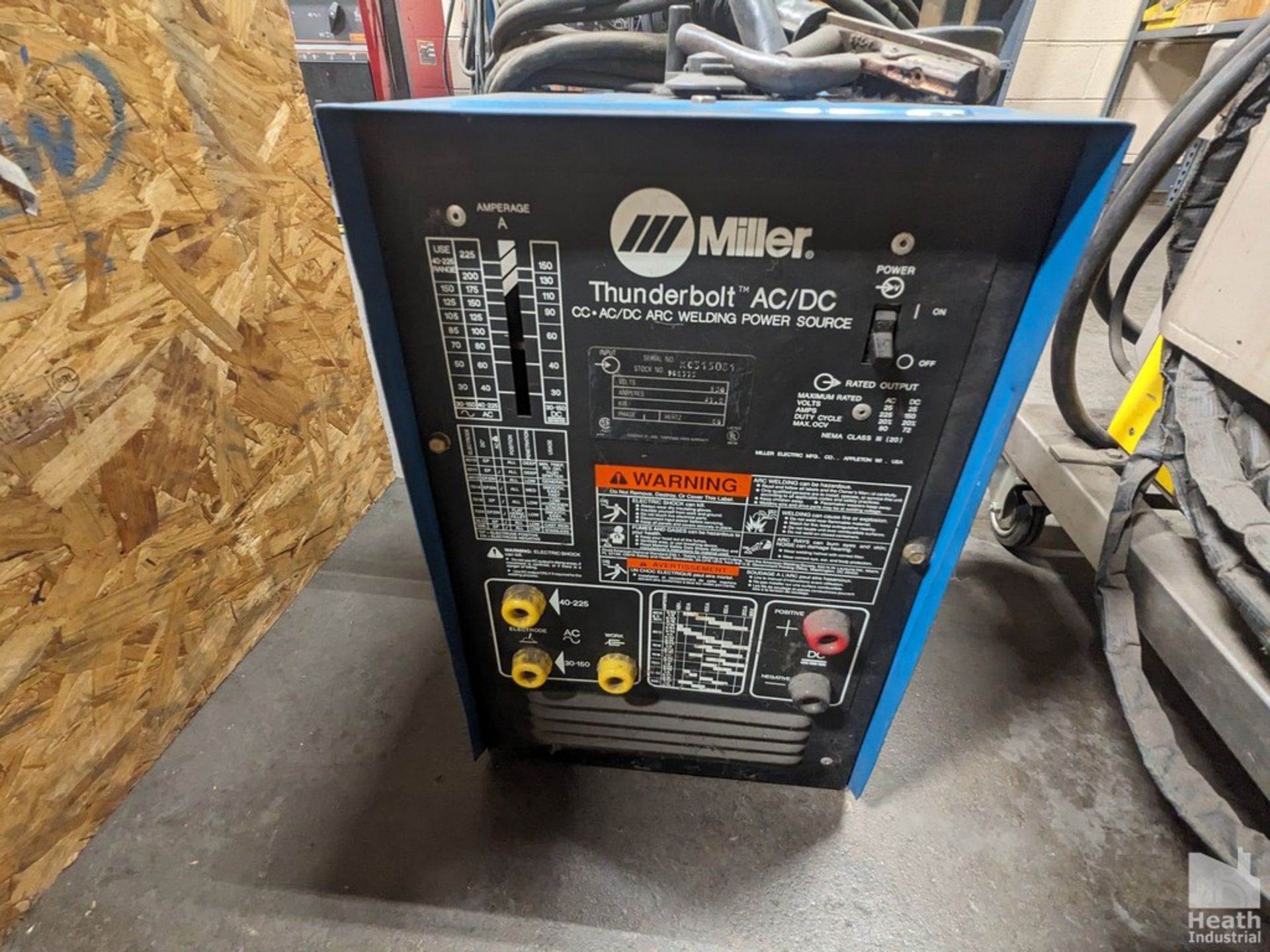 MILLER THUNDERBOLT ARC WELDER S/N 902775