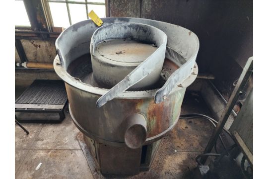 Wheelabrator HB5U 48" Vibratory Parts Washer