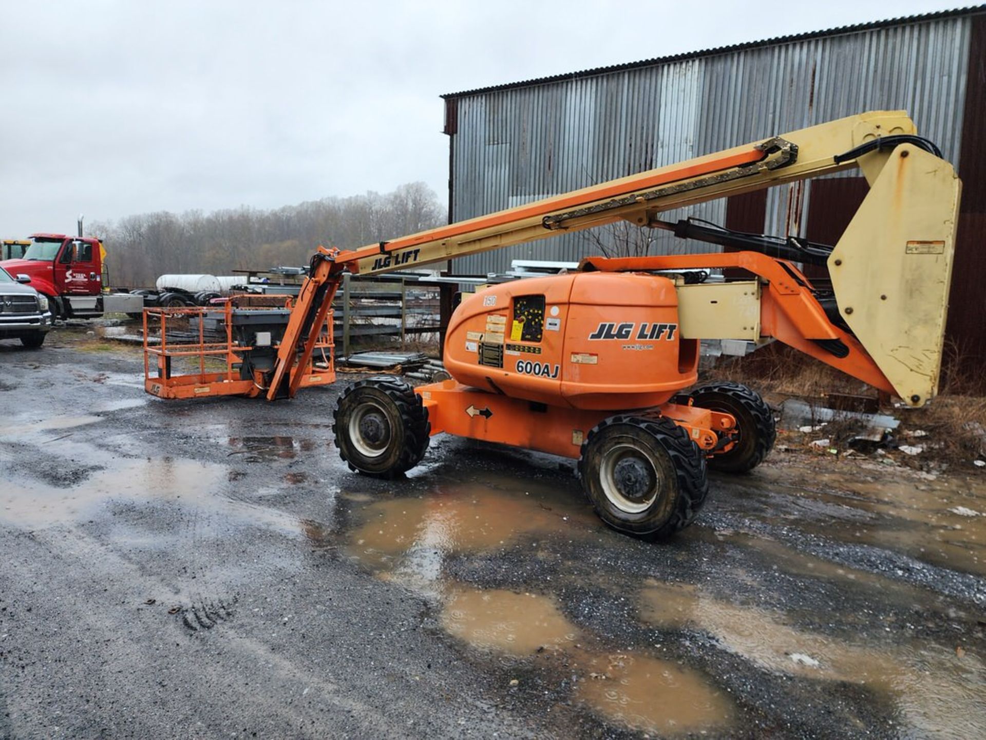 JLG 60AJ Boom Lift Platform Ht: 60' (LOCATION: Lancaster, PA)