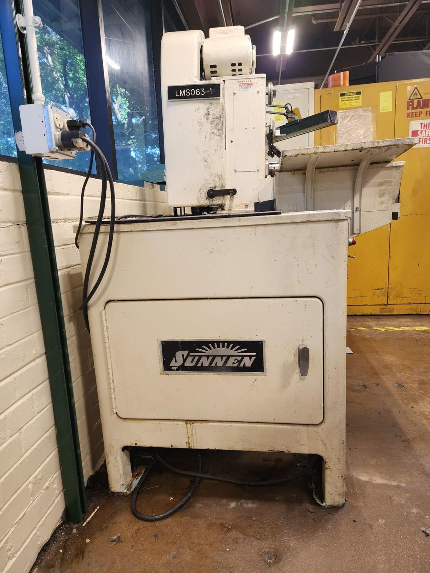 Sunnen MBB-1660 Precision Honing Machine W/ Tooling & Matl. Cabinet