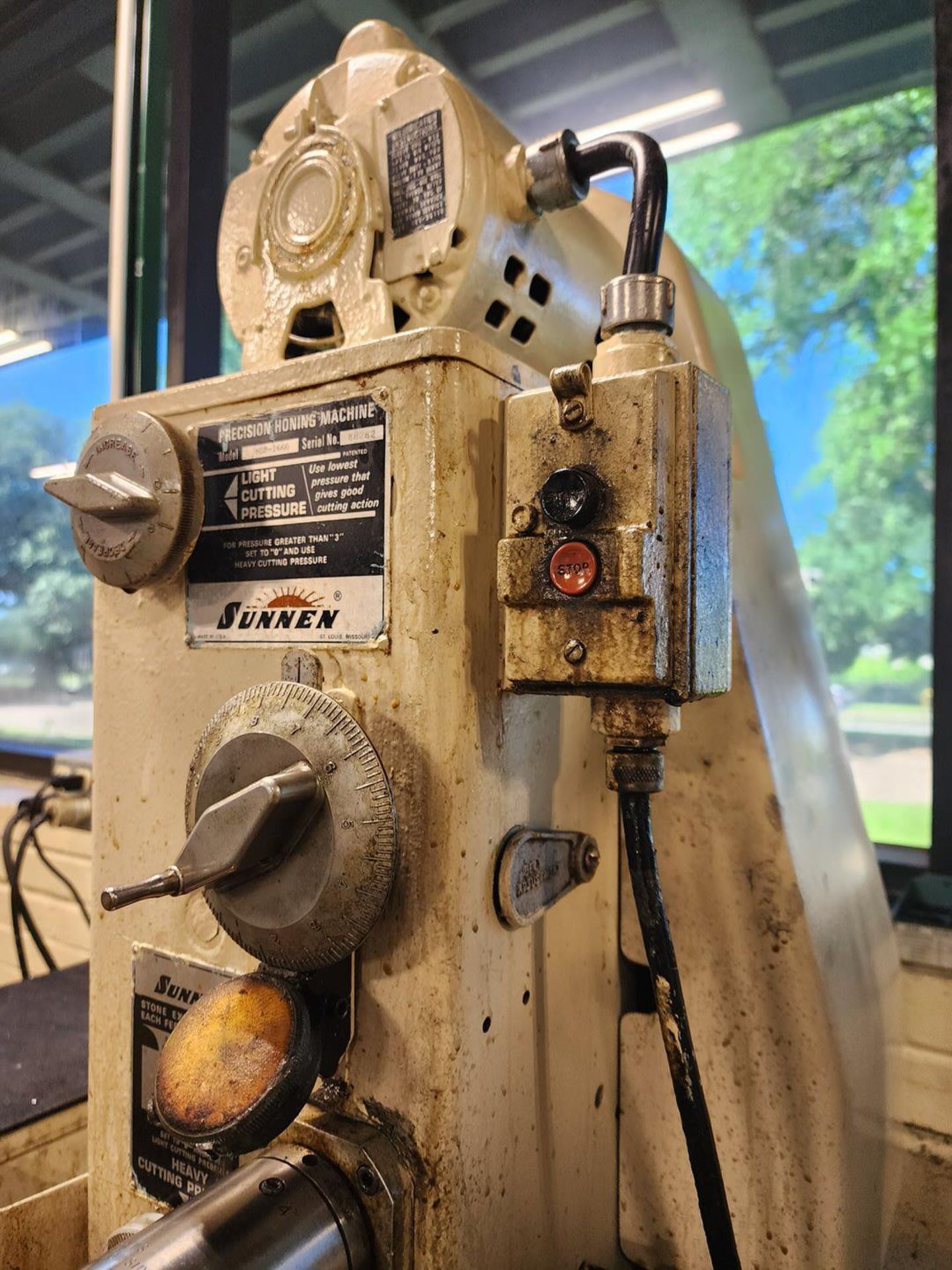 Sunnen MBB-1660 Precision Honing Machine W/ Tooling & Matl. Cabinet