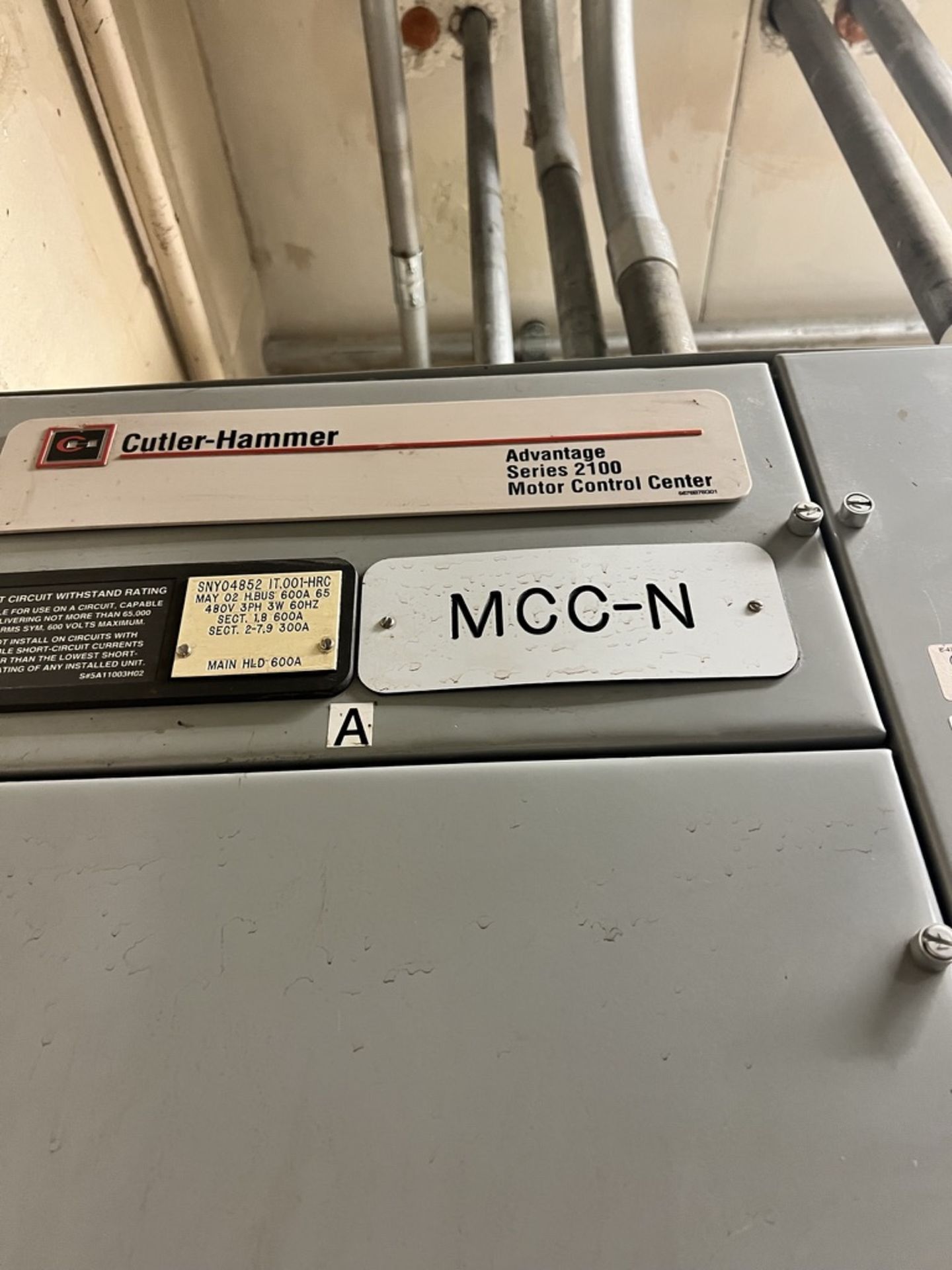 CUTLER-HAMMER APPROX. 44 BUCKET MCC, ADVANTAGE SERIES 2100, 600A 65 ...