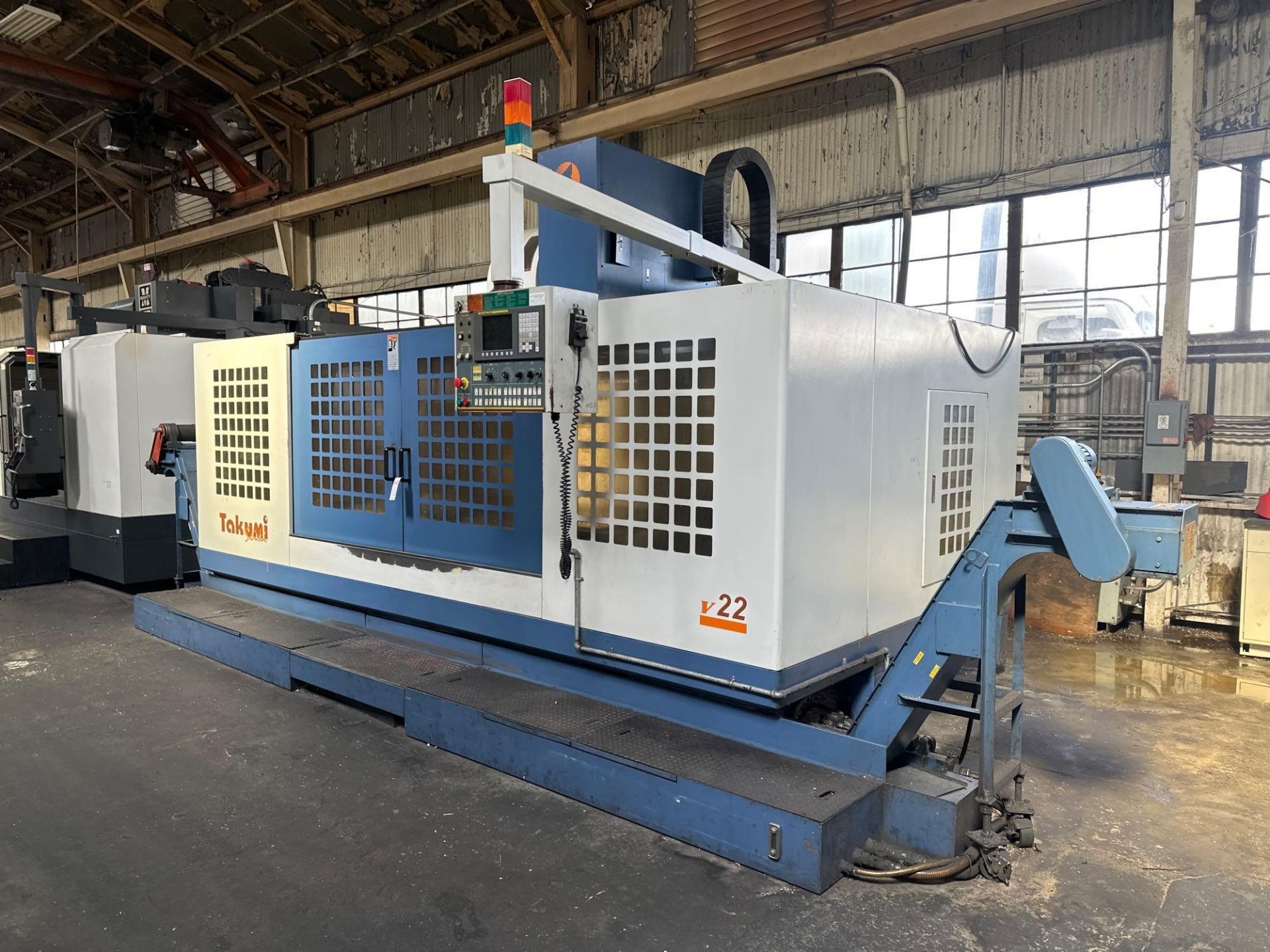 Takumi Seiki V22, Fanuc 0i-MC, 86” x 41” x 29” Trvls, Chip Conveyor, CT ...