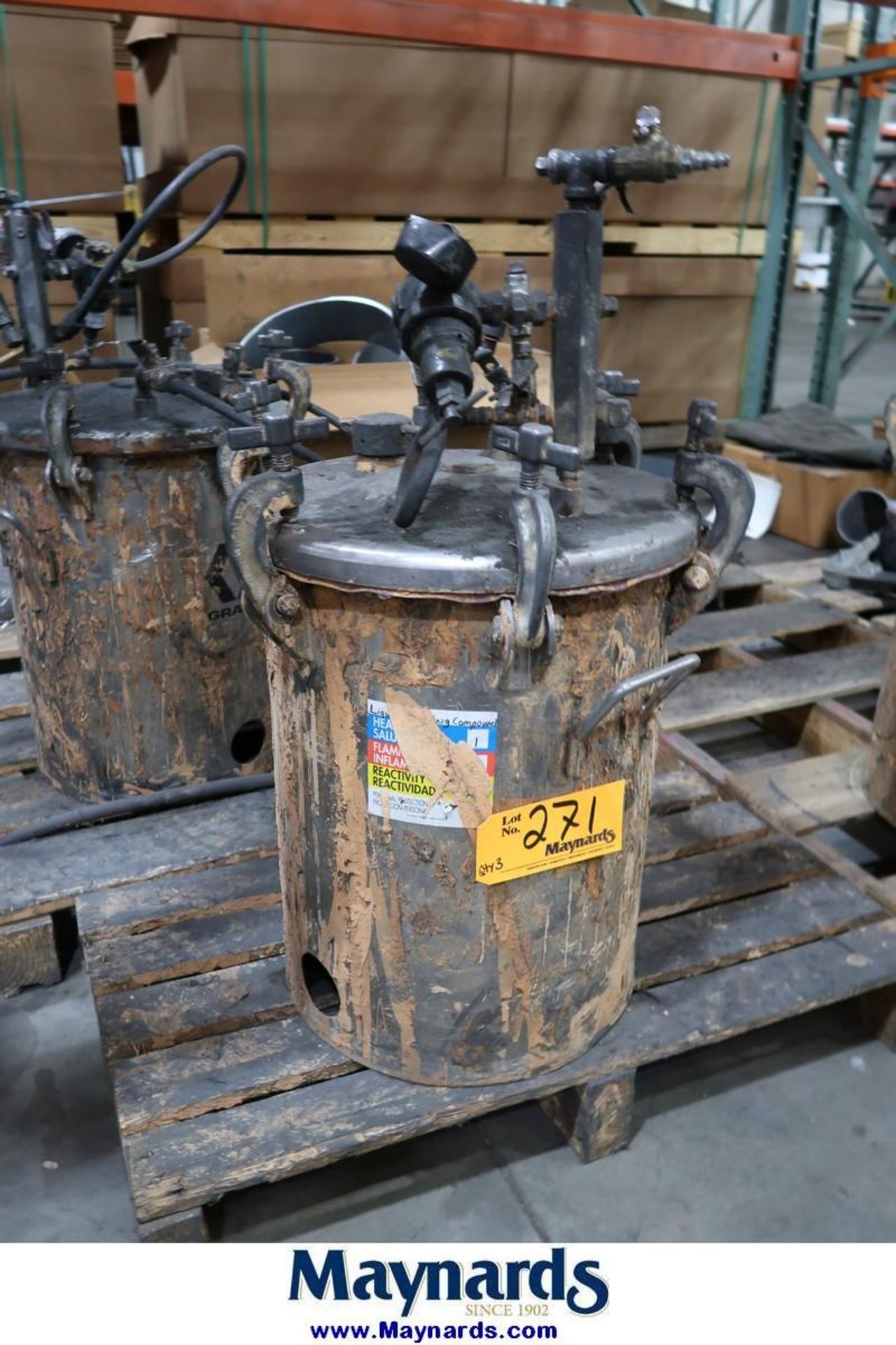 JLG J12B (3) 12-Gallon Pressure Paint Pots
