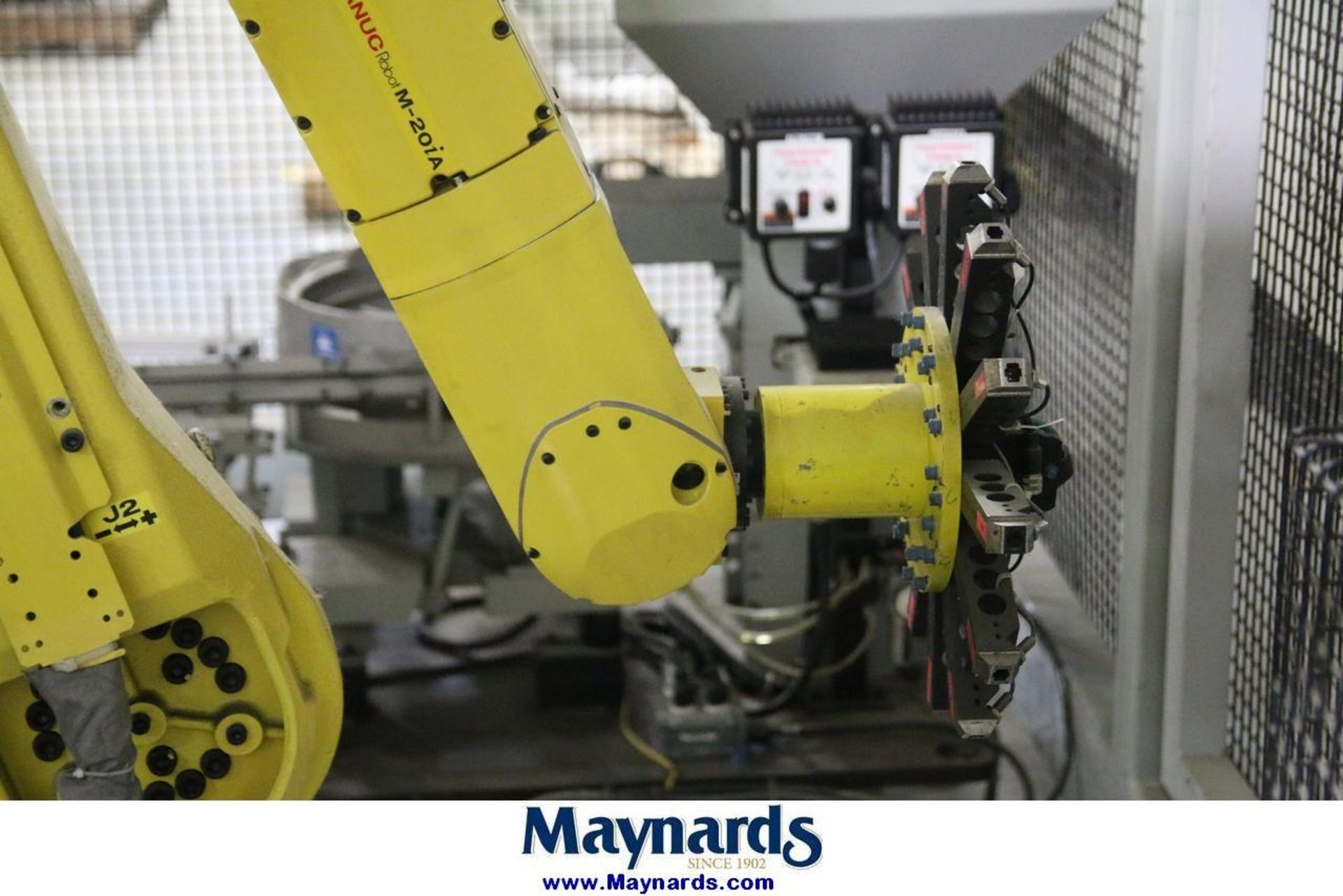 { Choice of lots: 371, 372, 373 } Fanuc Industrial Robot System with ...