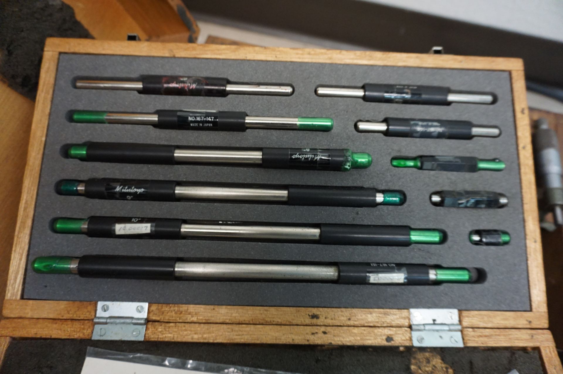MITUTOYO 1" -12" MICROMETER SET WITH BOX