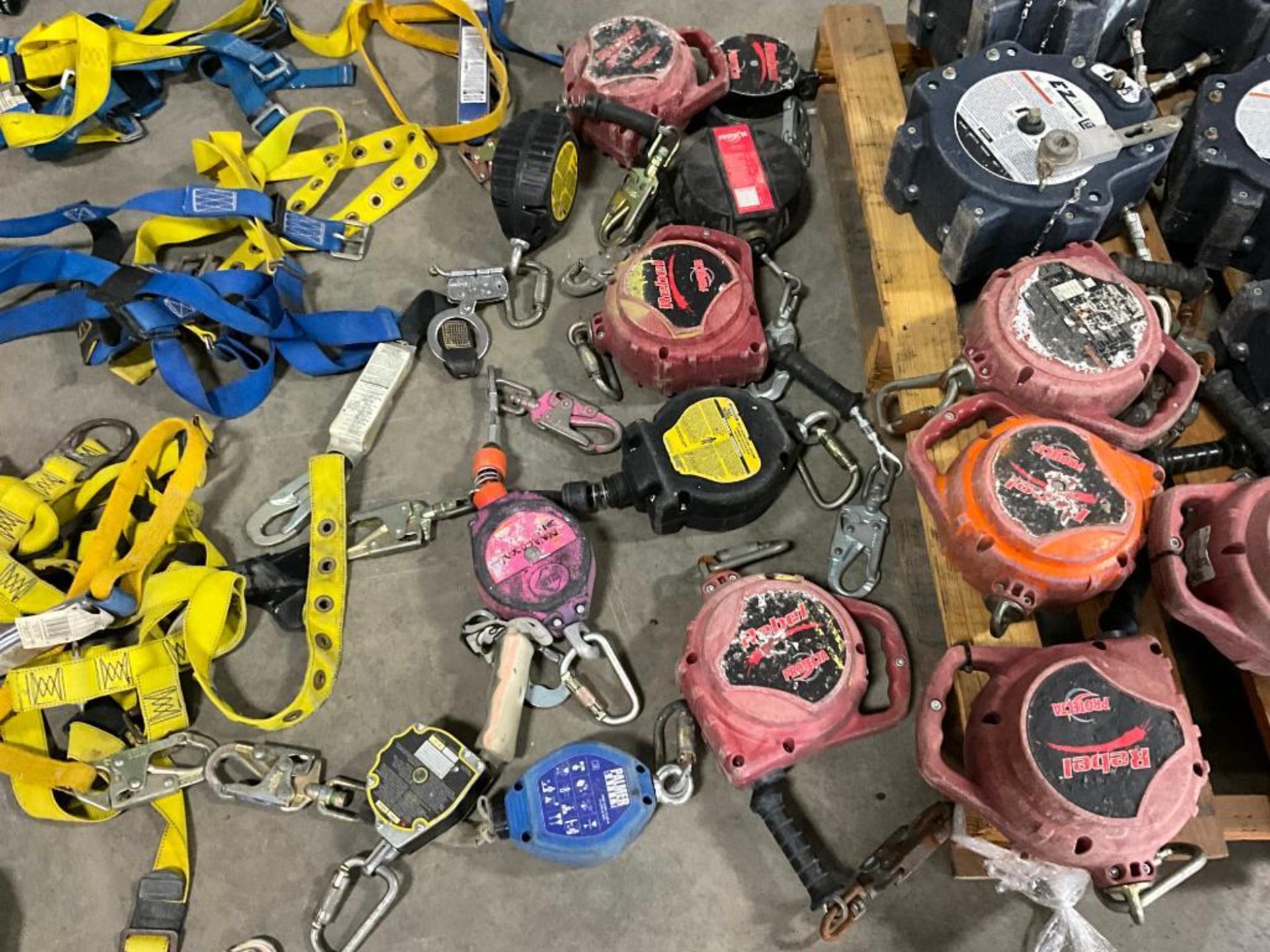 (10) DBI SALA Safety Equipment, (7) Rebel Protecta Safety Equipment, (6 ...