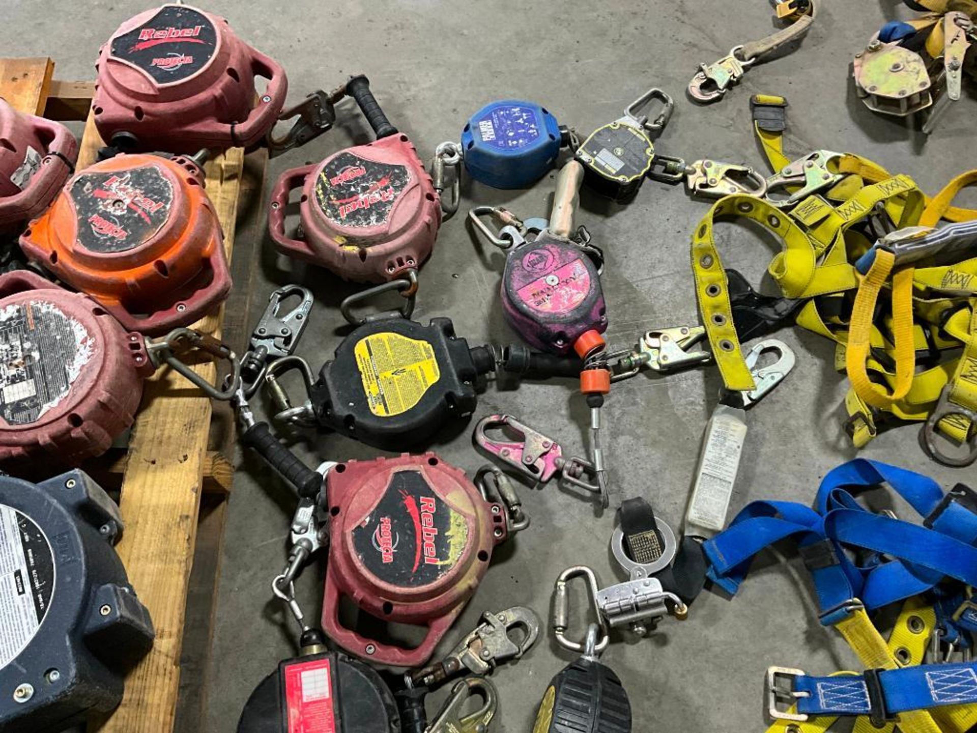 (10) DBI SALA Safety Equipment, (7) Rebel Protecta Safety Equipment, (6 ...