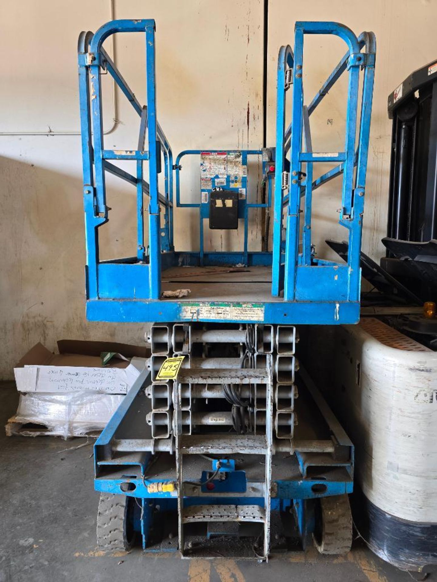 Genie GS-3246 Electric Scissor Lift, Extenda Deck, 450 LB. Capacity ...
