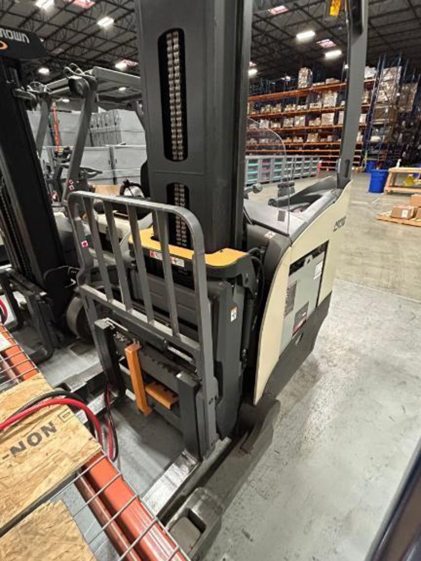 2017 Crown Monomast 4,500-LB. Capacity Reach Truck, Model: RM 6000 ...