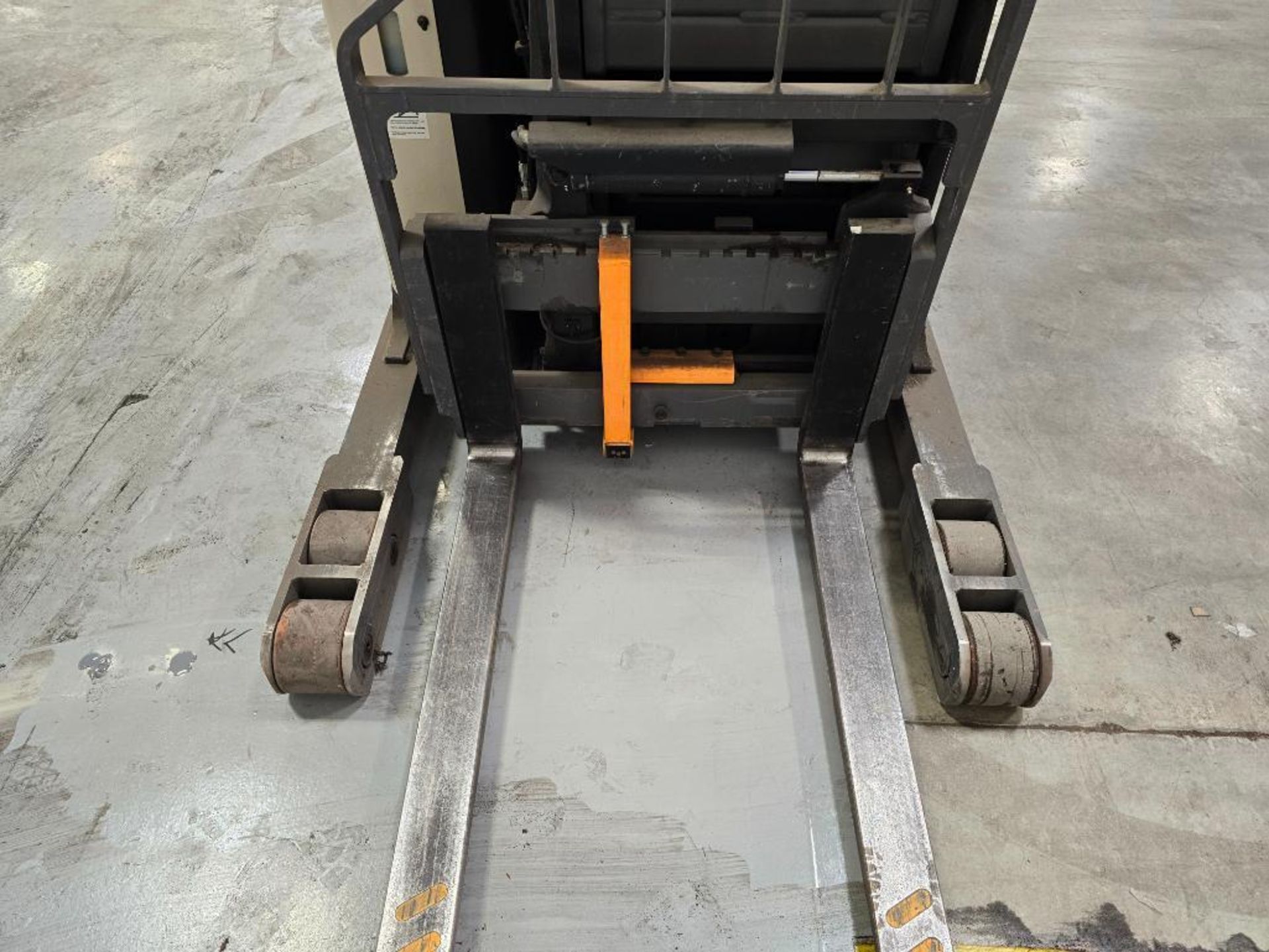 2017 Crown Monomast 4,500-LB. Capacity Reach Truck, Model: RM 6000 ...