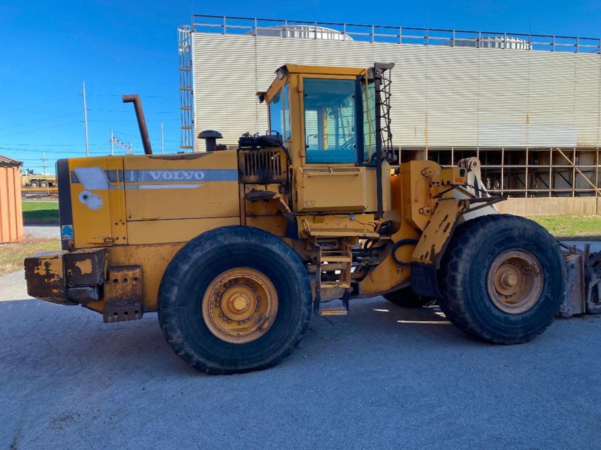 Volvo L120C Wheel Loader, Pin No. L120CV61861, 47,154 Hours, w/ Street ...