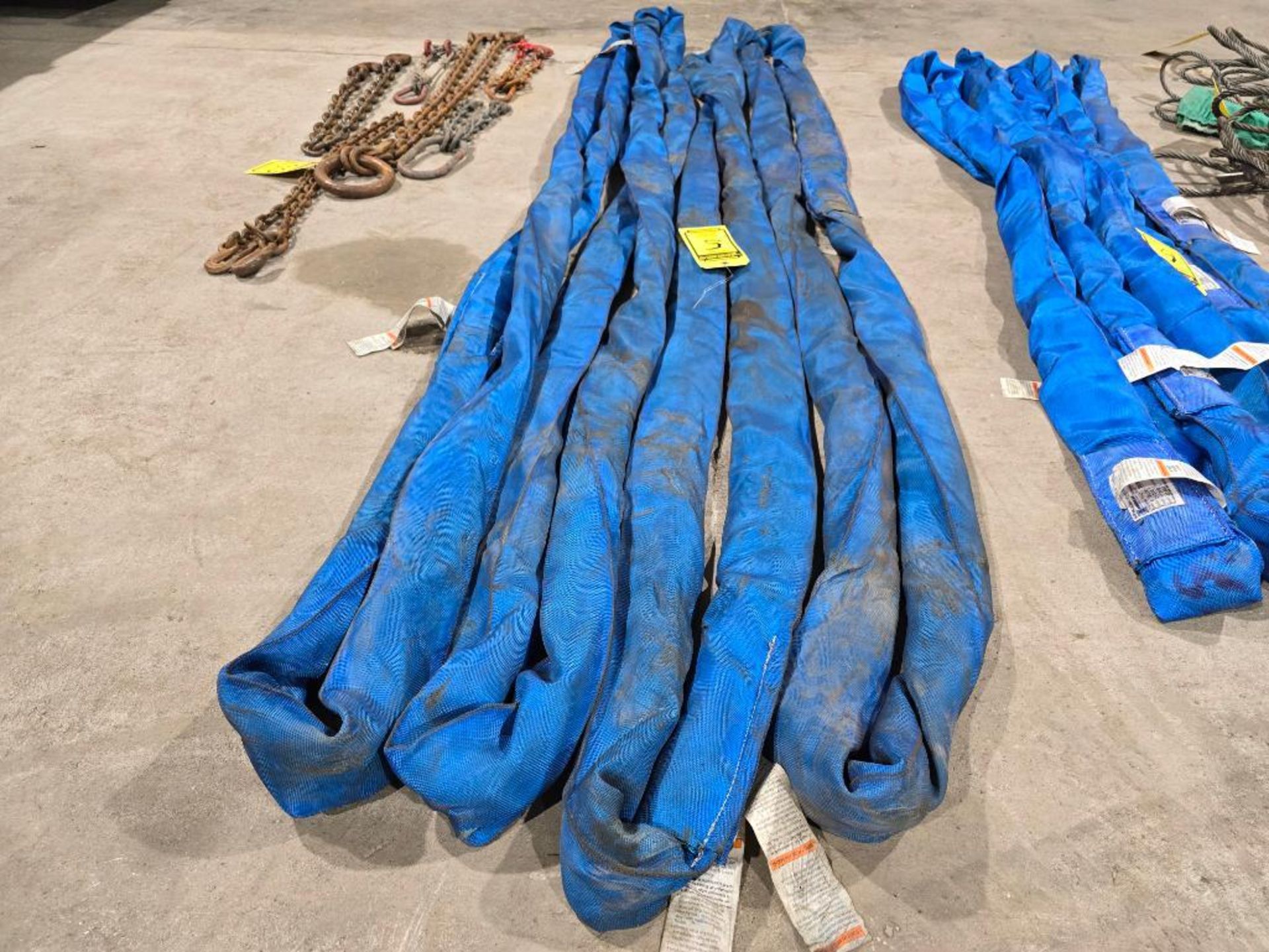 { Choice of lots: 5, 6 } (4) 8' American Blue Polyester Round Slings ...