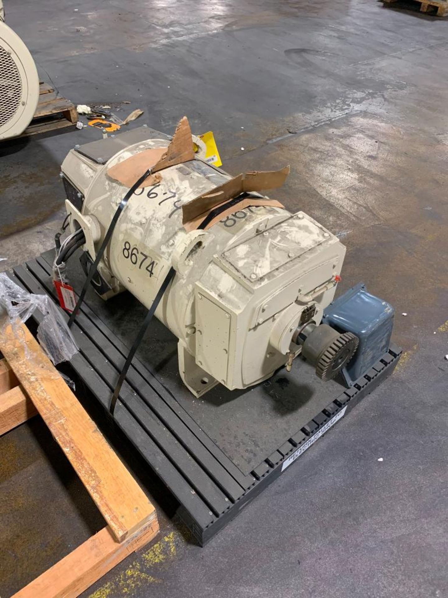 Allen Bradley 100-HP Electric Motor, 1150/2000 RPM, 500 V, 3 Phase