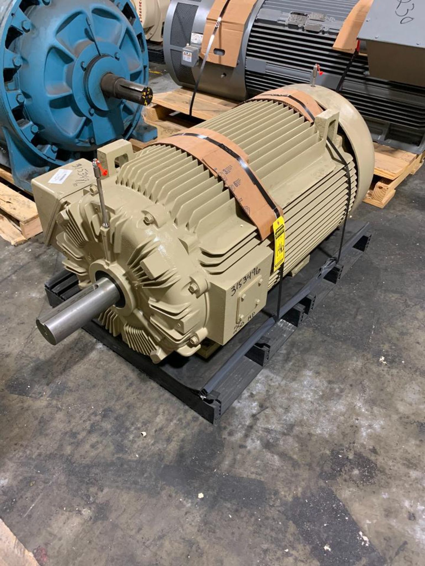 GE 250-HP Electric Motor, 1190 RPM, 2300 V, 3 Phase, FR: 449T