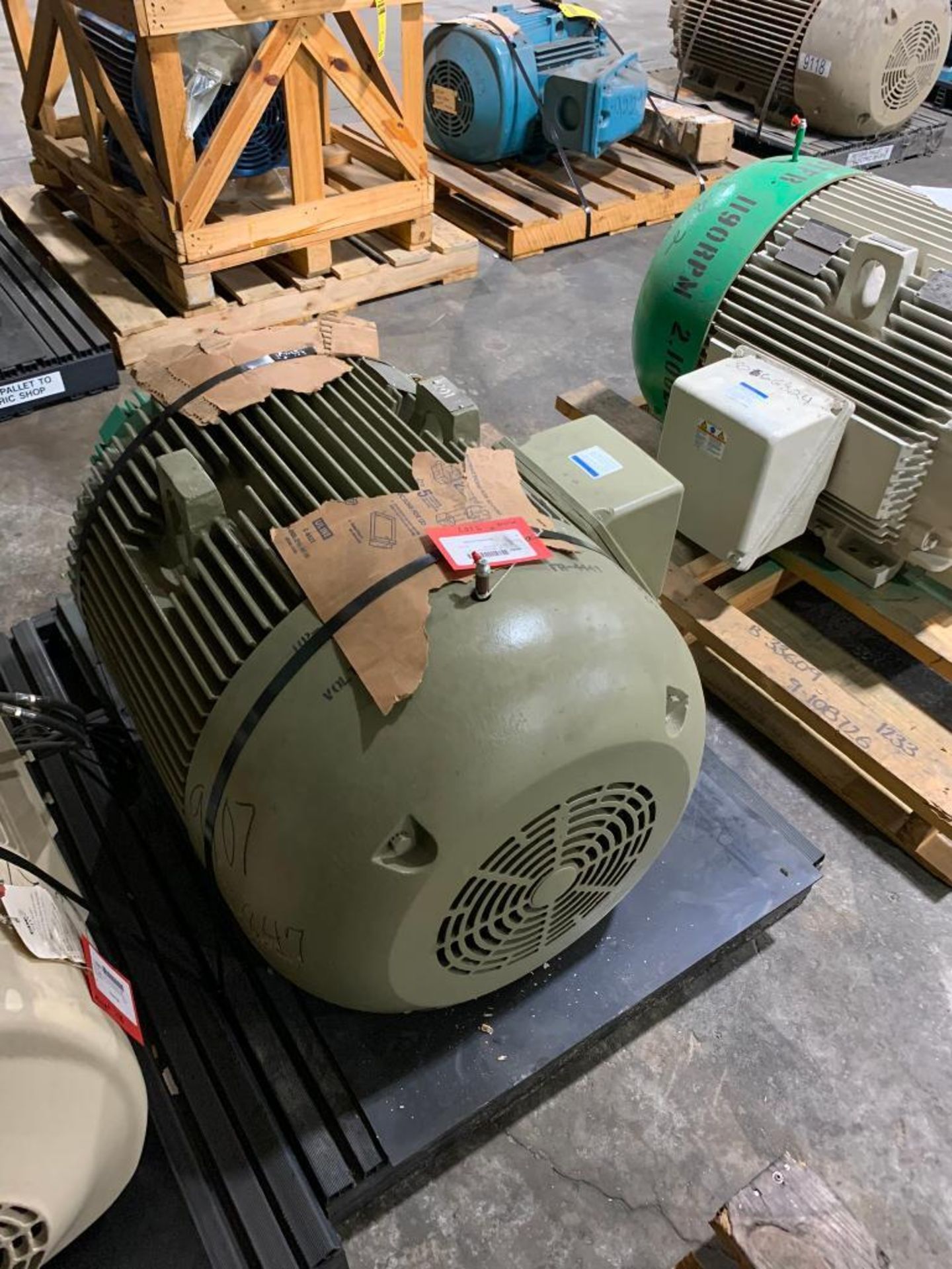 GE 125-HP Electric Motor, 1800 RPM, 460 V, 3 Phase, FR: 444T