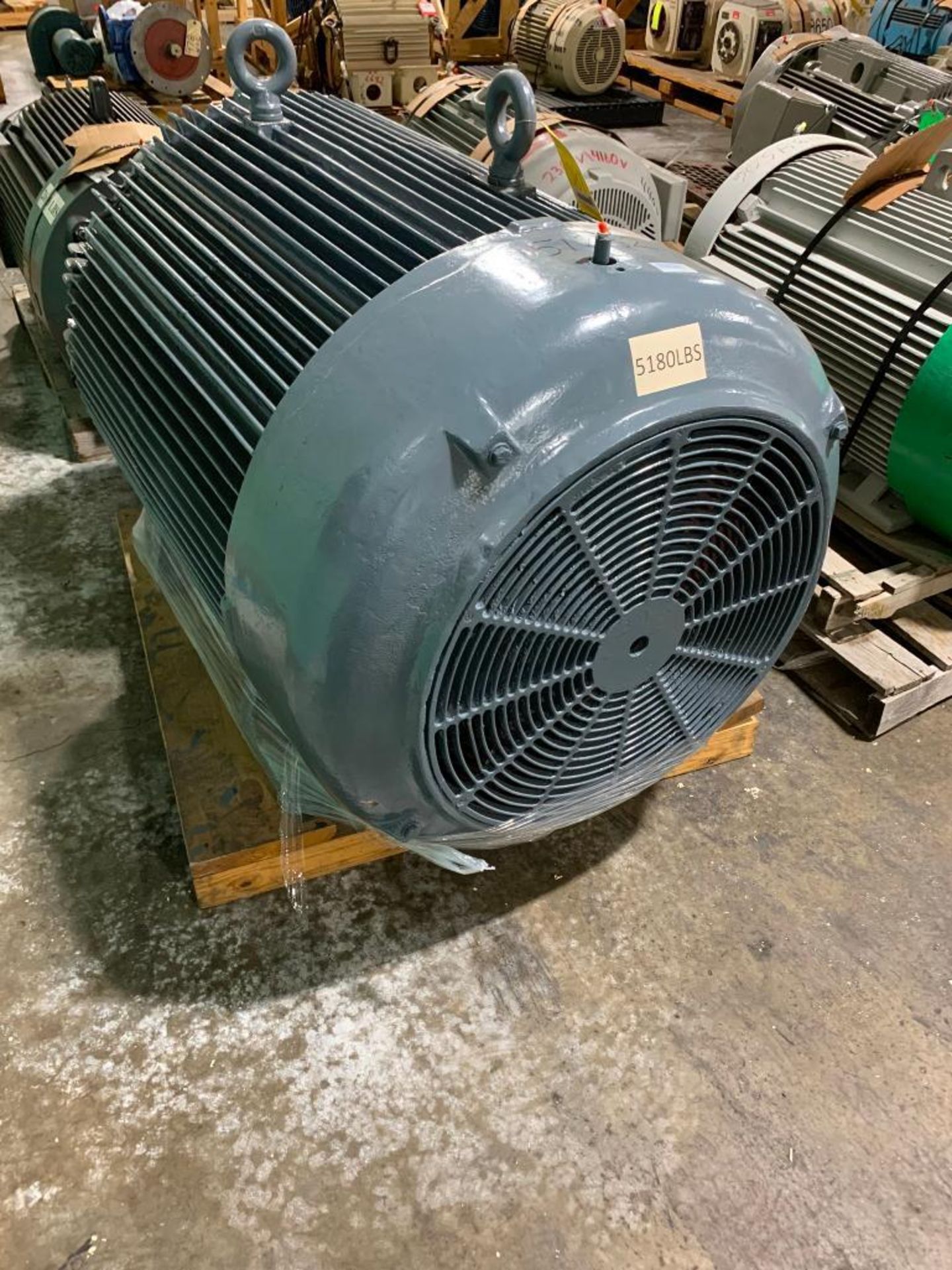 Westvaco 250-HP Electric Motor, 1185 RPM, 2300 V, 3 PH, FR: 686S