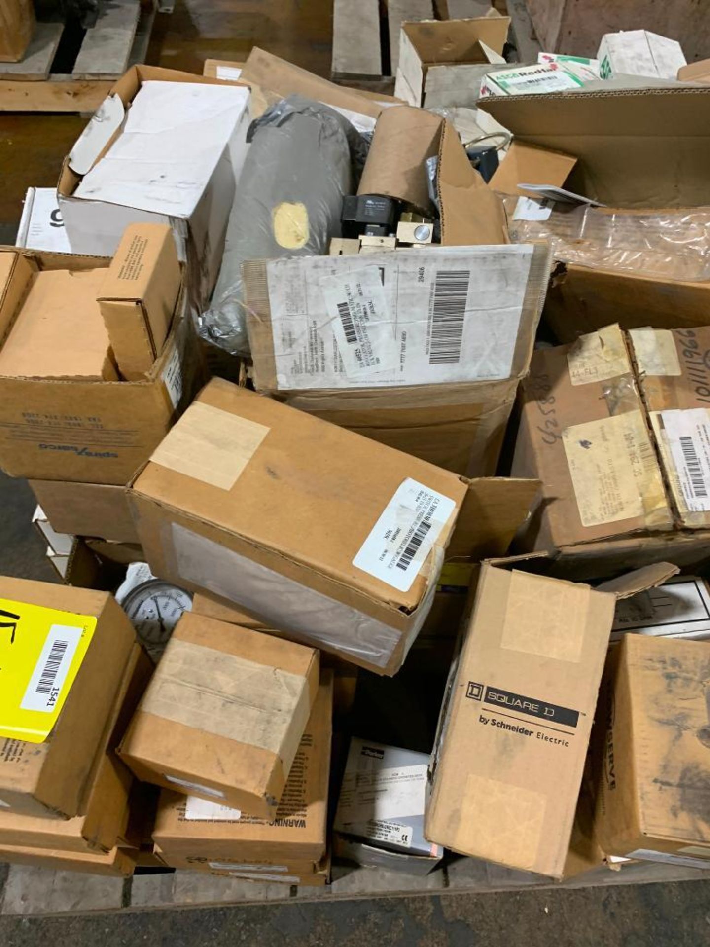 Pallet w/ Ingersoll-Rand Air Motors, Regulators, Red Hat Pneumatic ...