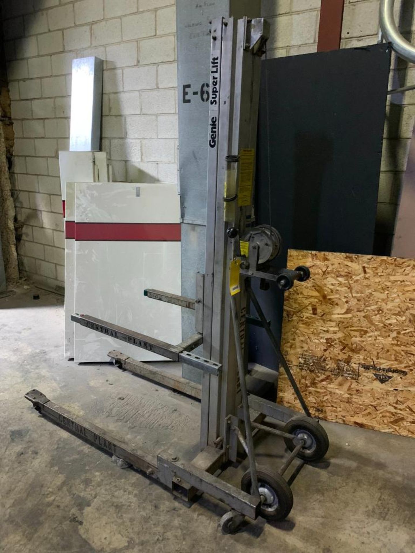 Genie Super Lift, Model SL-12, 650 LB. Capacity, S/N 882-8605