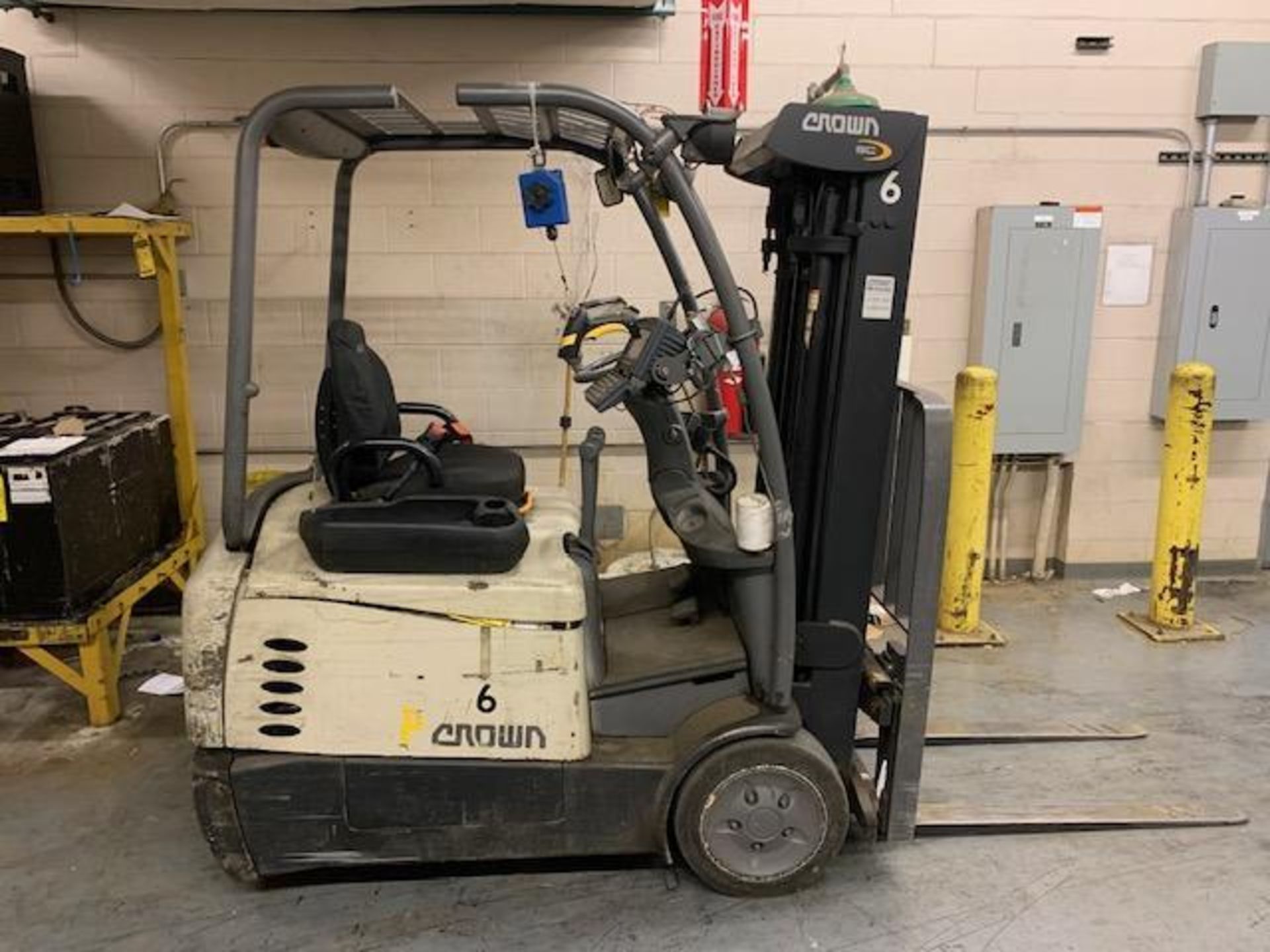 { Choice of lots: 545, 546A, 546B } Crown 3,000 LB. Capacity Electric 3 ...