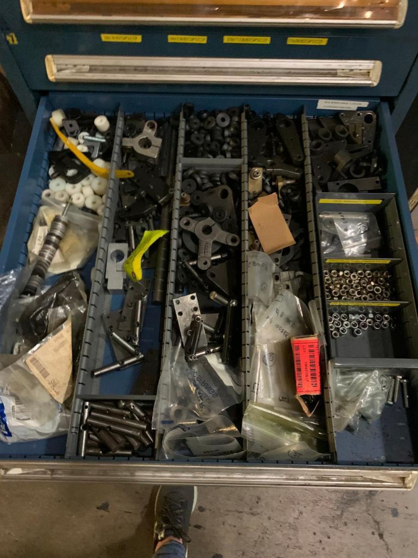 12-Drawer Stanley Vidmar Modular Tool Cabinet with Cap Screws, Flat ...