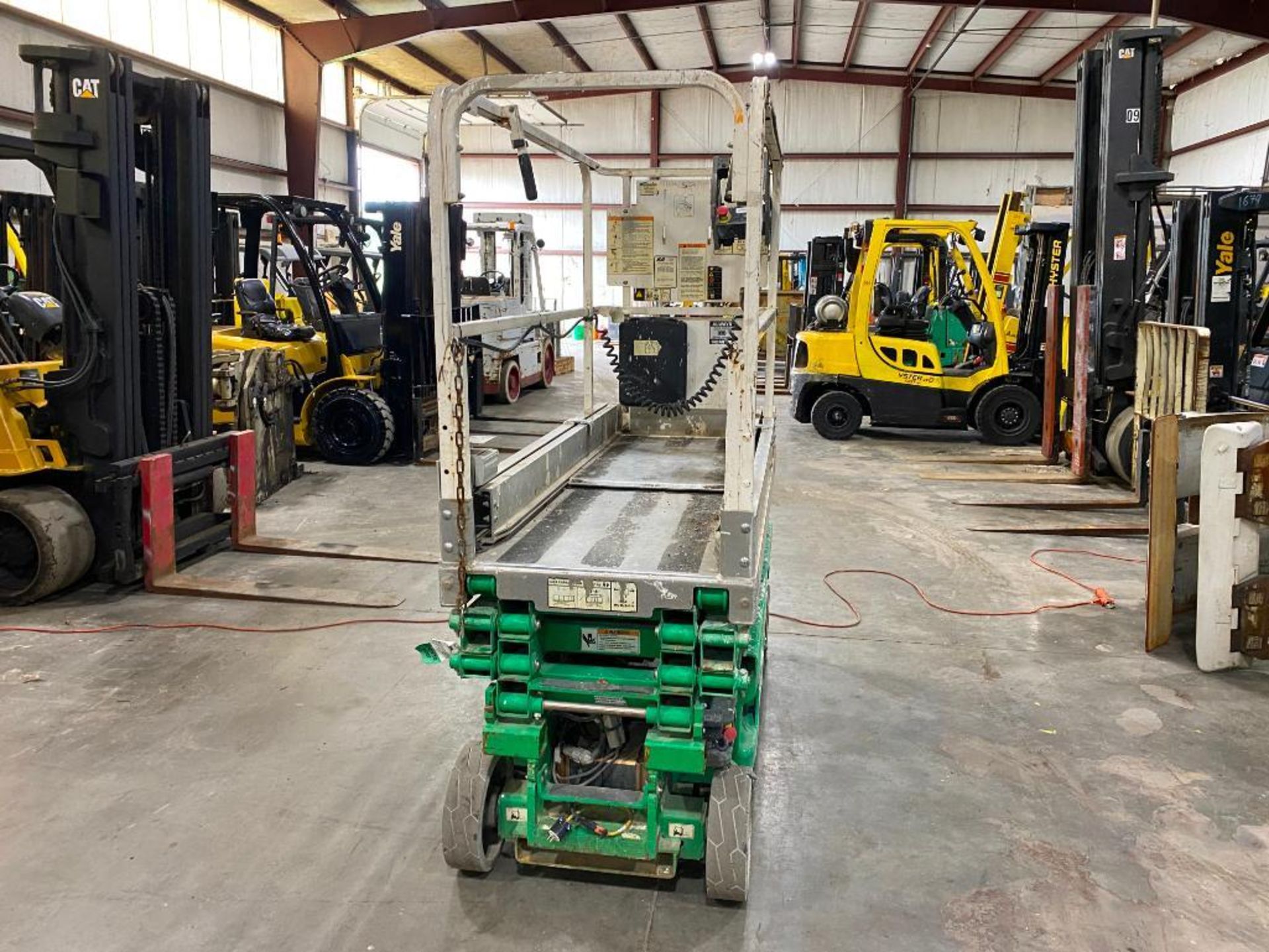 JLG 1930ES Scissor Lift, S/N 0200229104, 18.8' Platform Height, 432 Hours