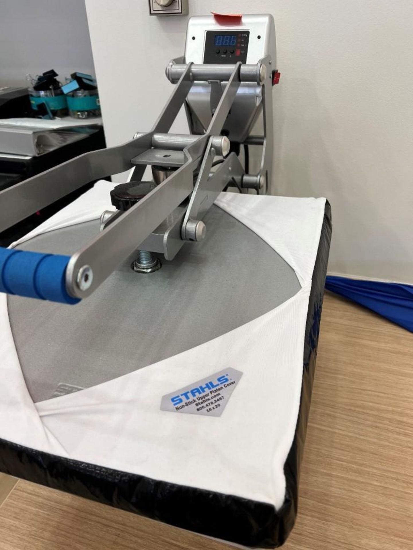 Hotronix STX-20 Thermal Transfer Heat Press (Location: 2921 District ...