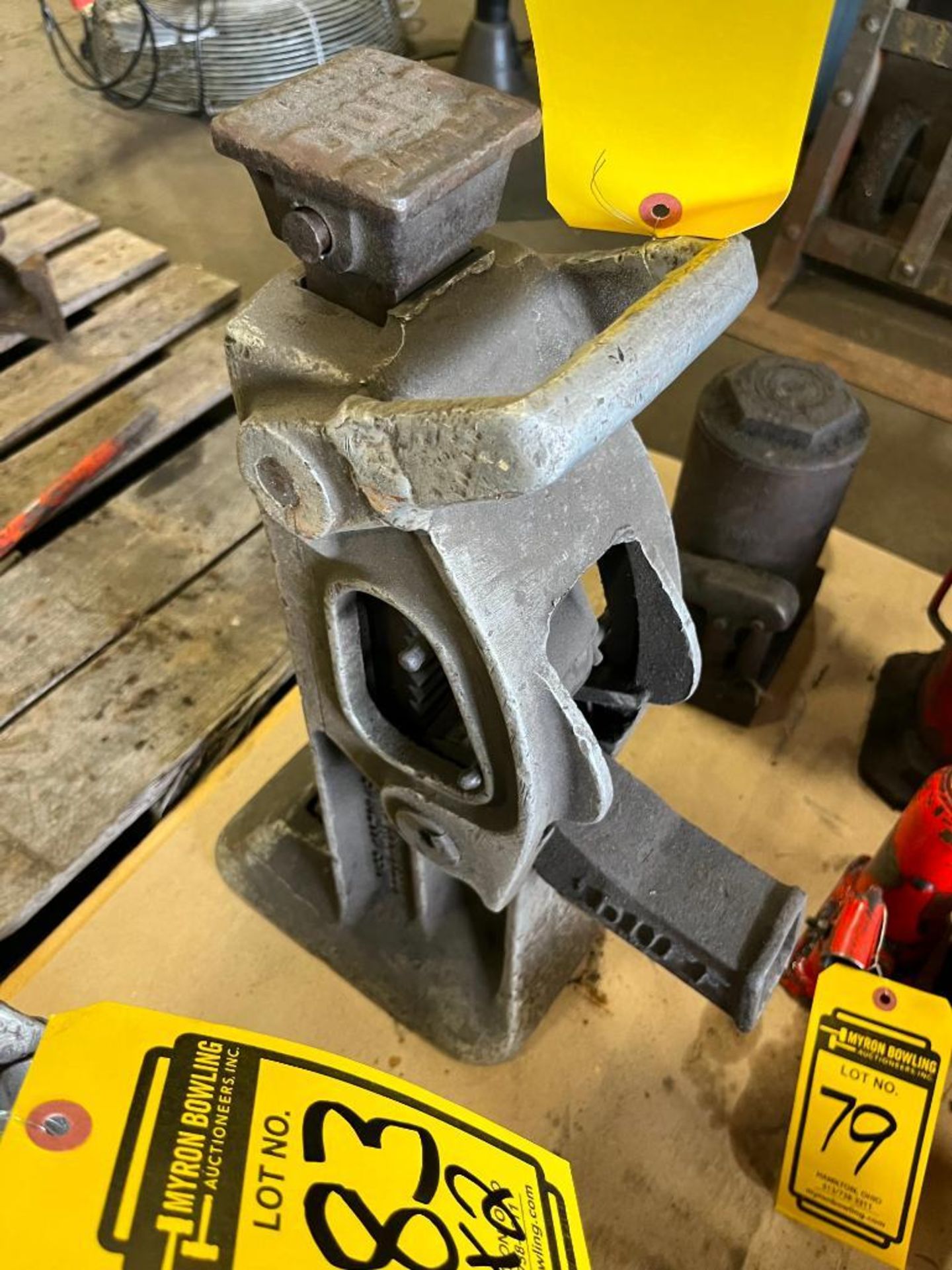 (2) Simplex 15-Ton Railroad Jacks