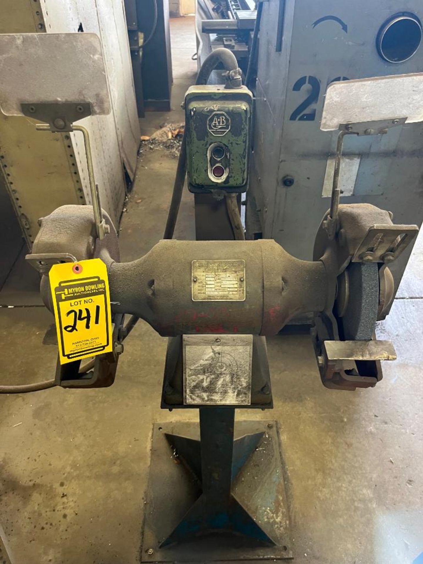 Balder Double End Grinder, 8", 208/220/440-Volt, 1.5 HP, 1425/1725 RPM