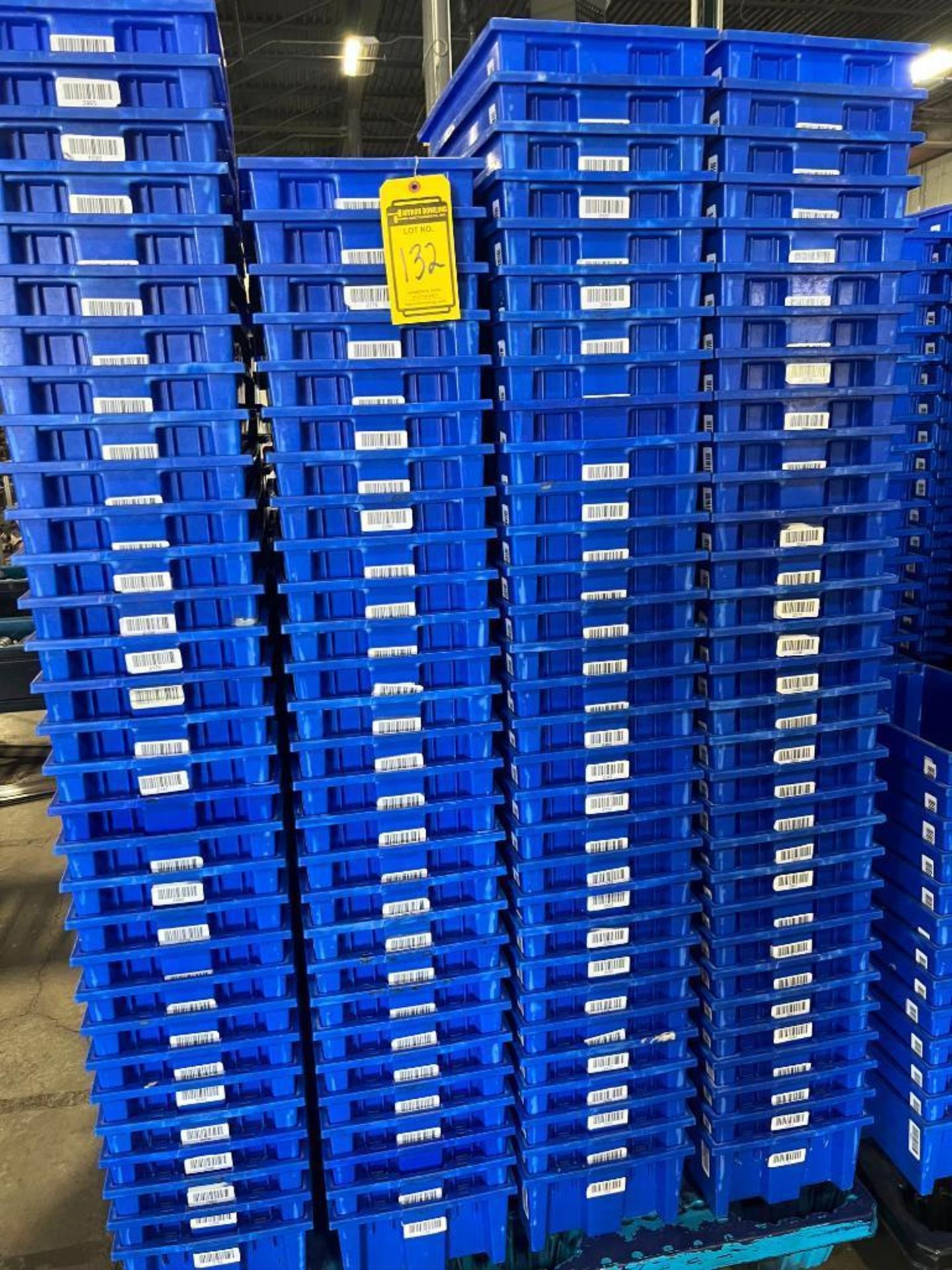 Pallet of Plastic Totes ($25 Loading fee will be added to buyer's invoice)