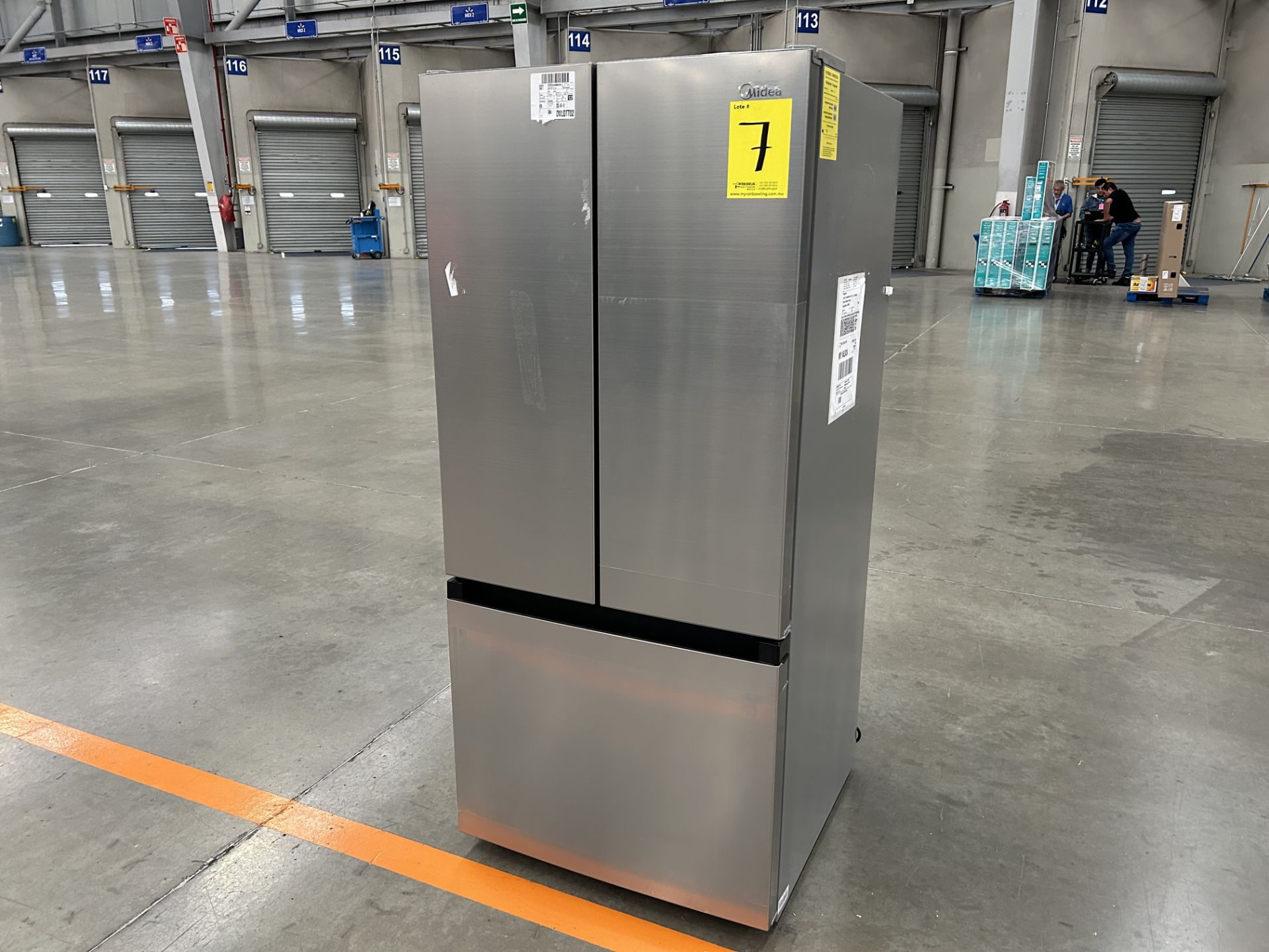 Lote de 1 refrigerador Marca MIDEA, Modelo MDRF700FGM46, Serie 440200 ...