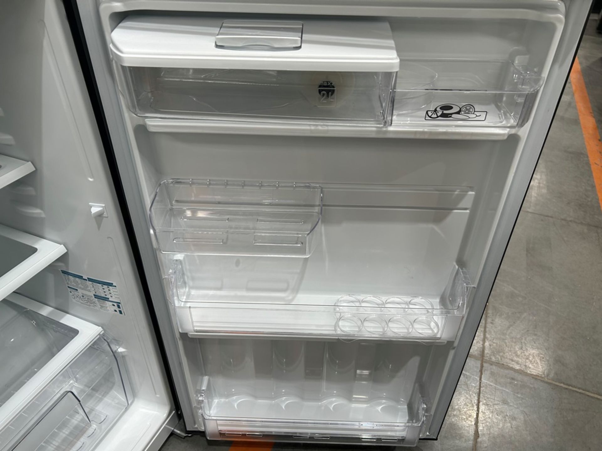 Lote de 2 refrigeradores contiene: 1 refrigerador con dispensador de ...