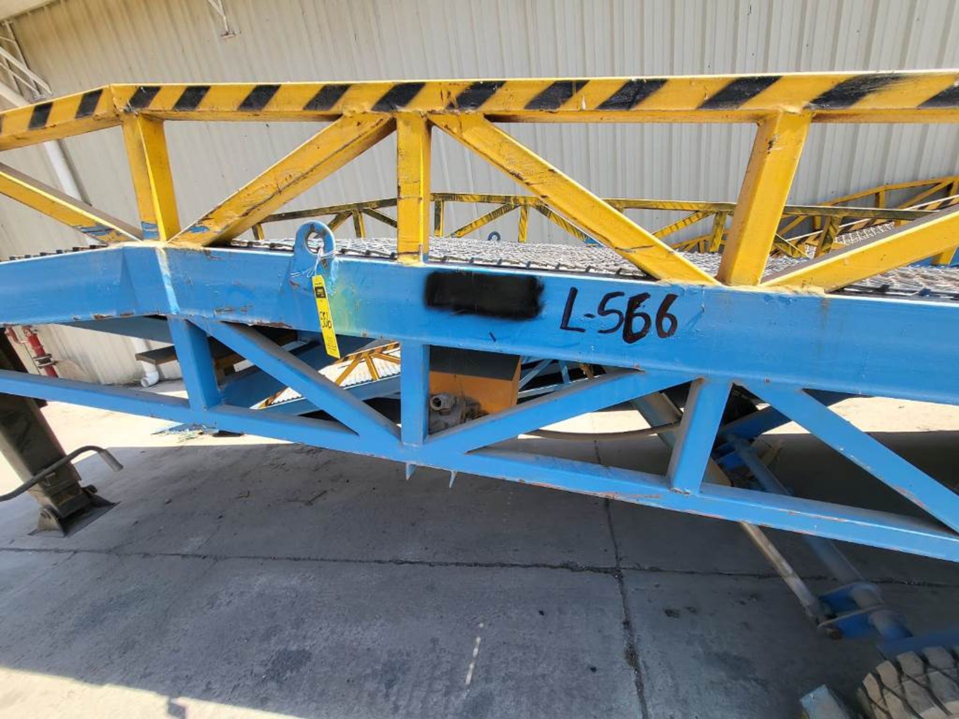 Platform lift, MORN brand, Model MDR-6, SS Series, Maximum capacity ...